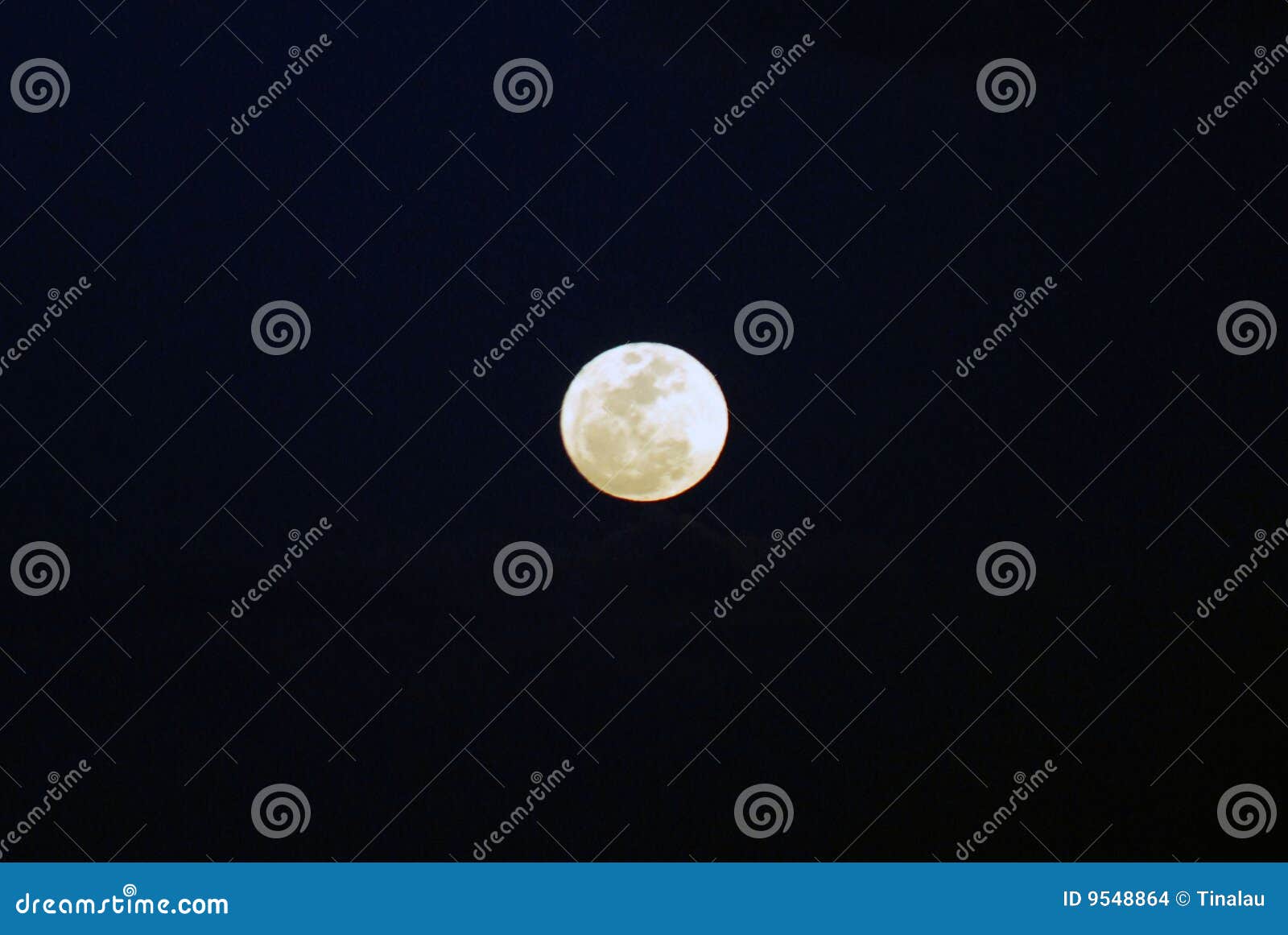 Luna Llena En El Cielo Negro Foto de archivo - Imagen de completo ...