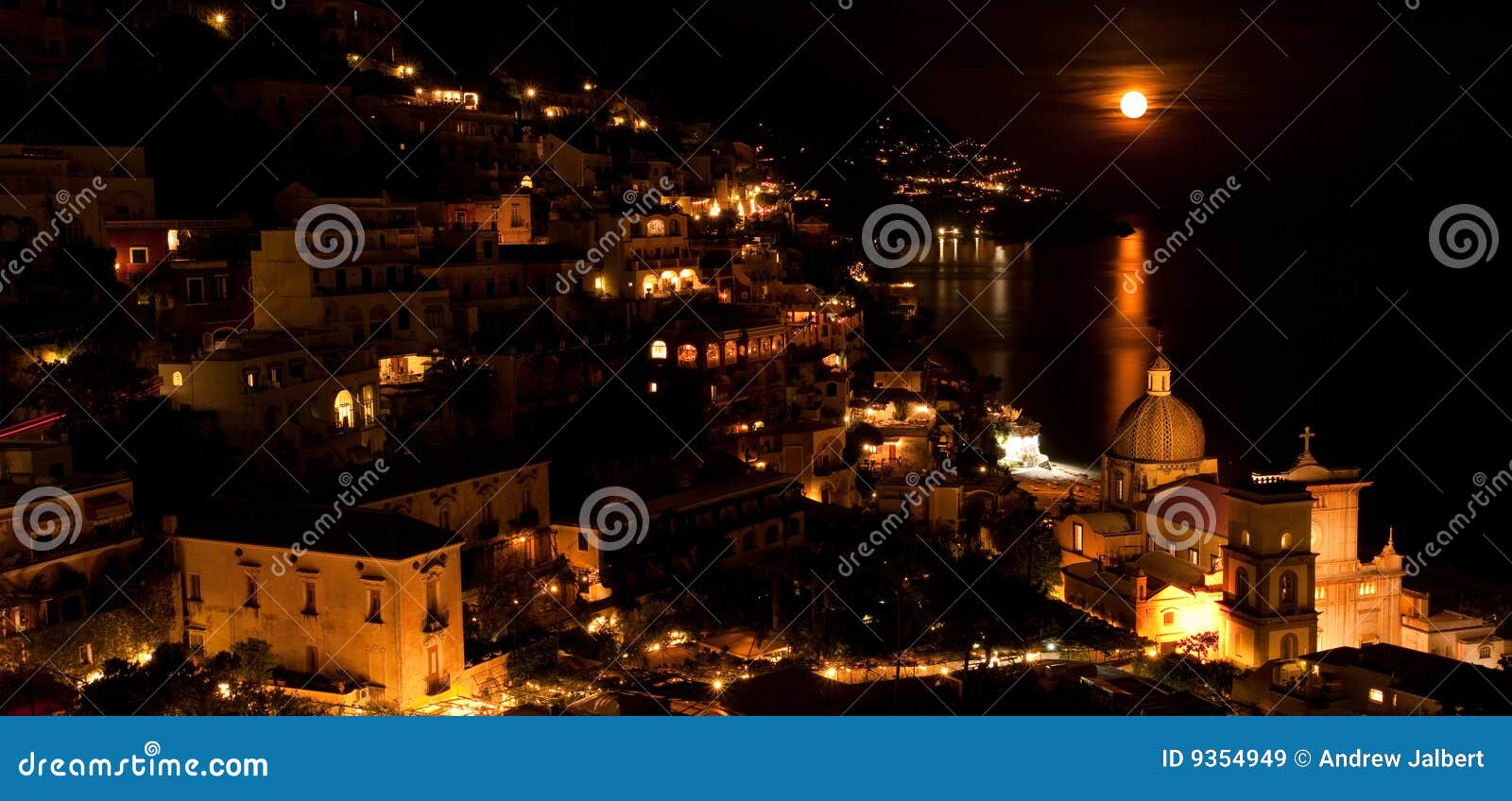 Luna Sobre Positano, Italia Imagen de archivo - Imagen de puerto ...