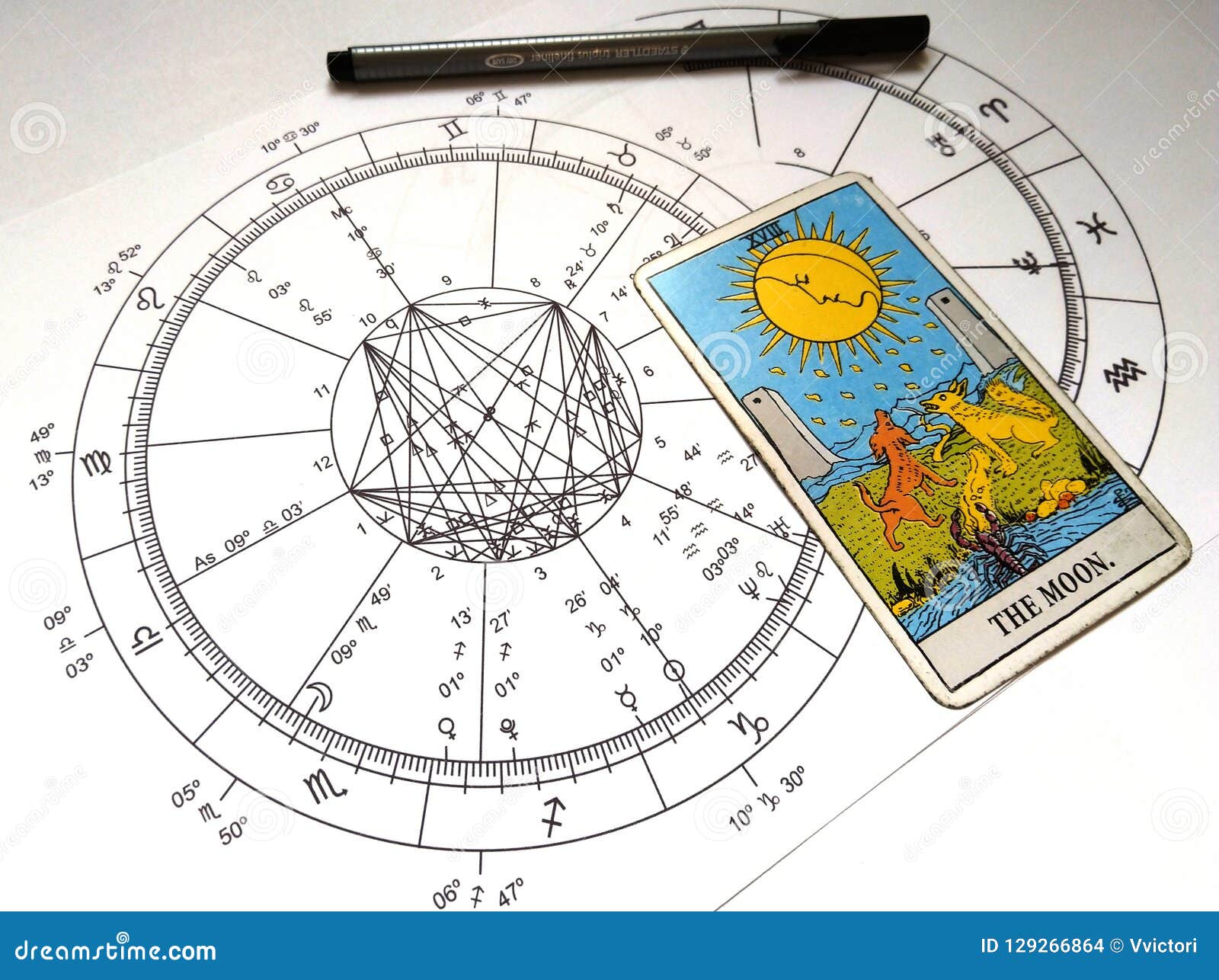 Lune De Natal Chart Tarot Card the D'astrologie Illustration Stock ... Lune De Natal Chart Tarot Card the D'astrologie Illustration Stock ...