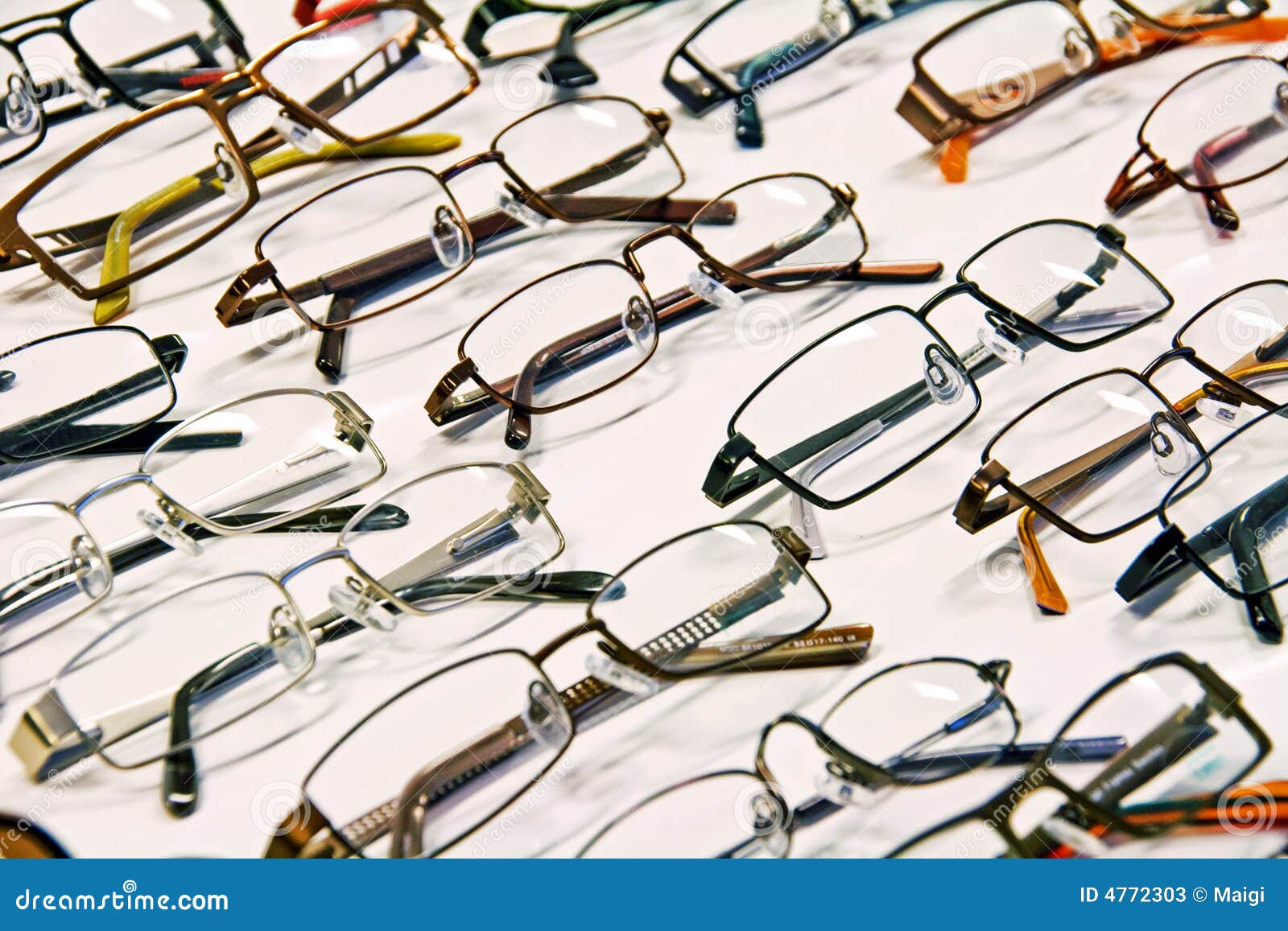 Lunettes image stock. Image du oeil, lentilles, curatif - 4772303