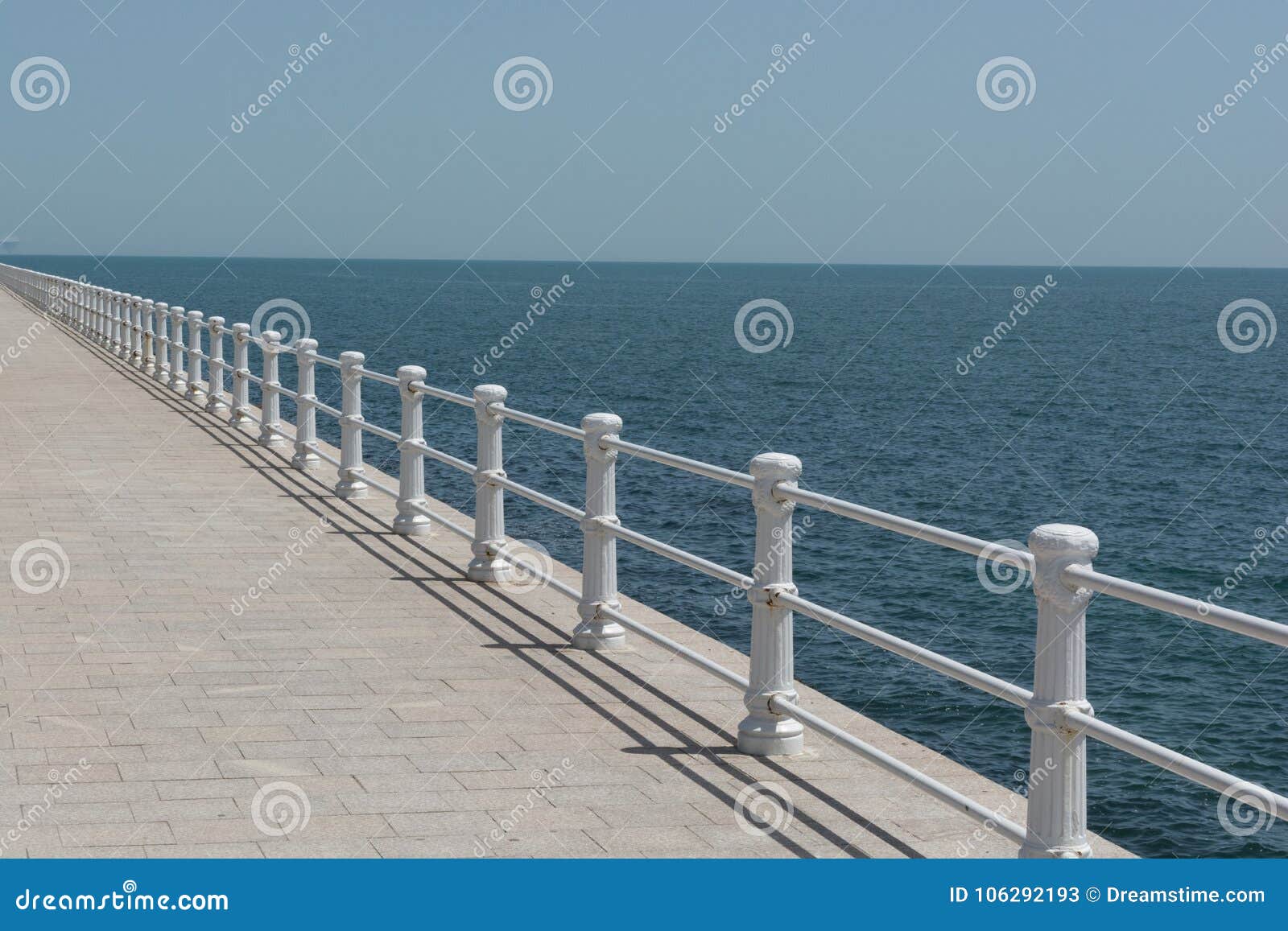 Lungonmare a Mar Nero, Costanza Immagine Stock - Immagine di estate ...