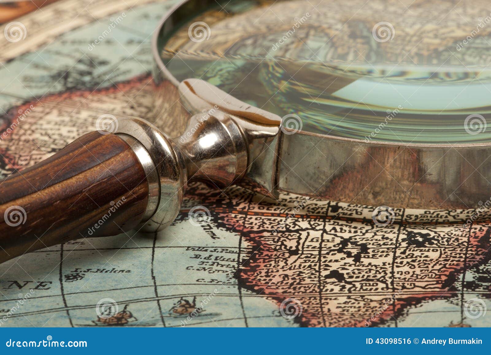 Lupa e mapa foto de stock. Imagem de curso, geografia - 43098516