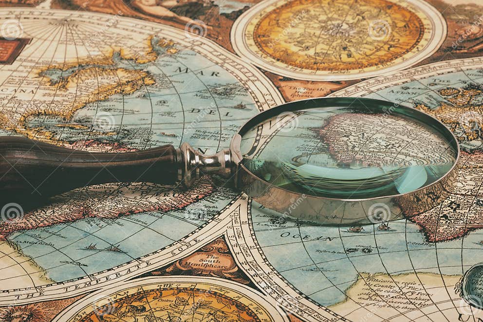 Lupa e mapa imagem de stock. Imagem de explorar, cartografia - 90477303
