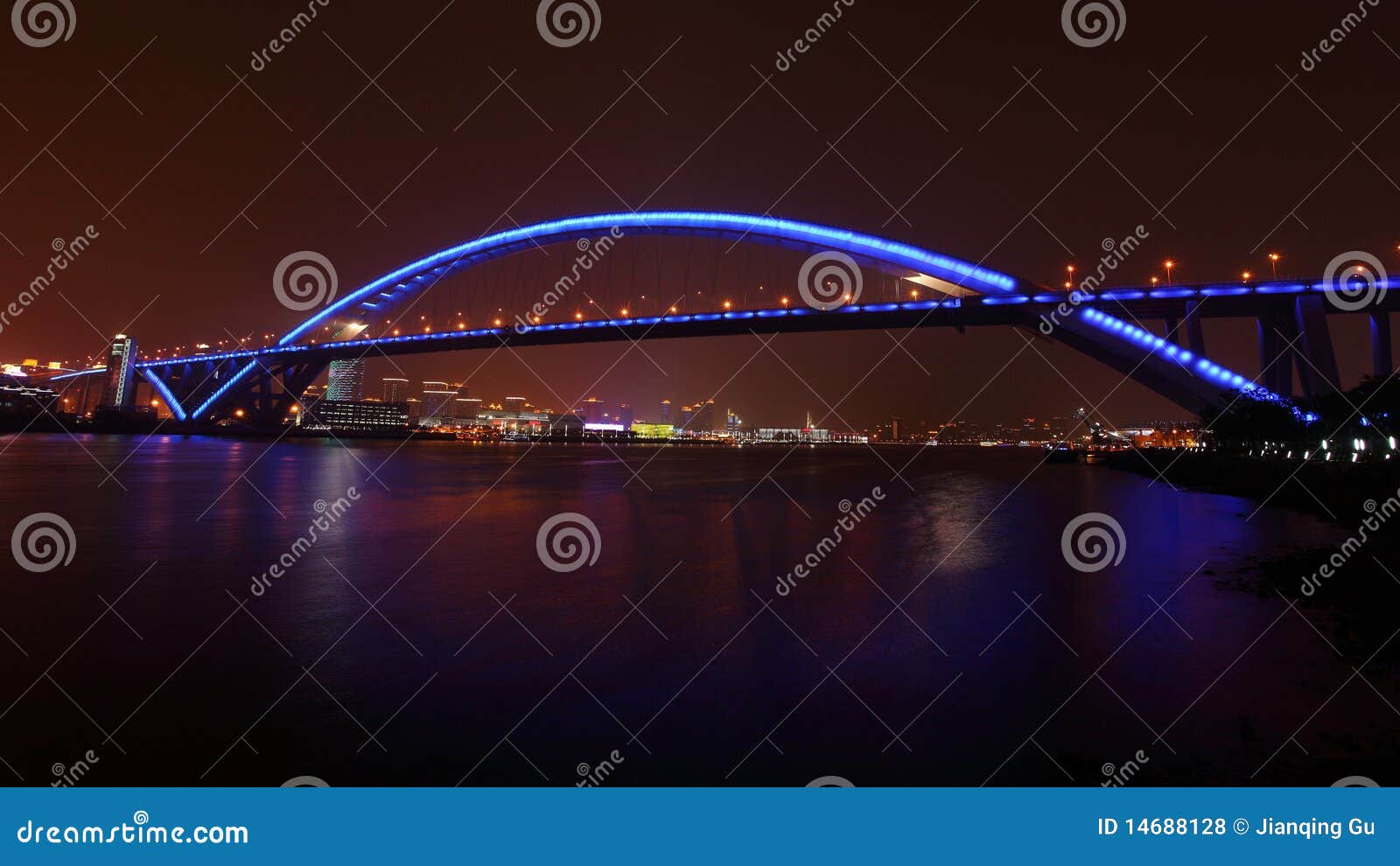 Lupu Bridge editorial stock photo. Image of city, scene - 14688128