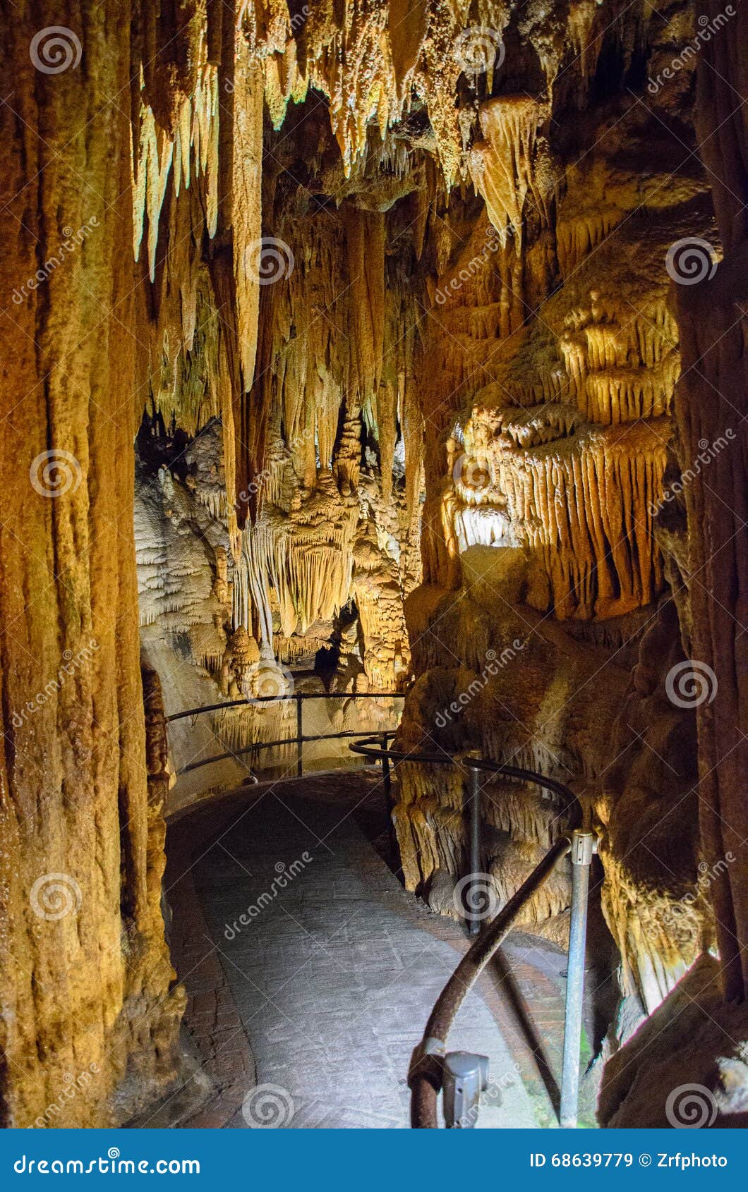 Luray Caverns stock image. Image of commercial, columns - 68639779