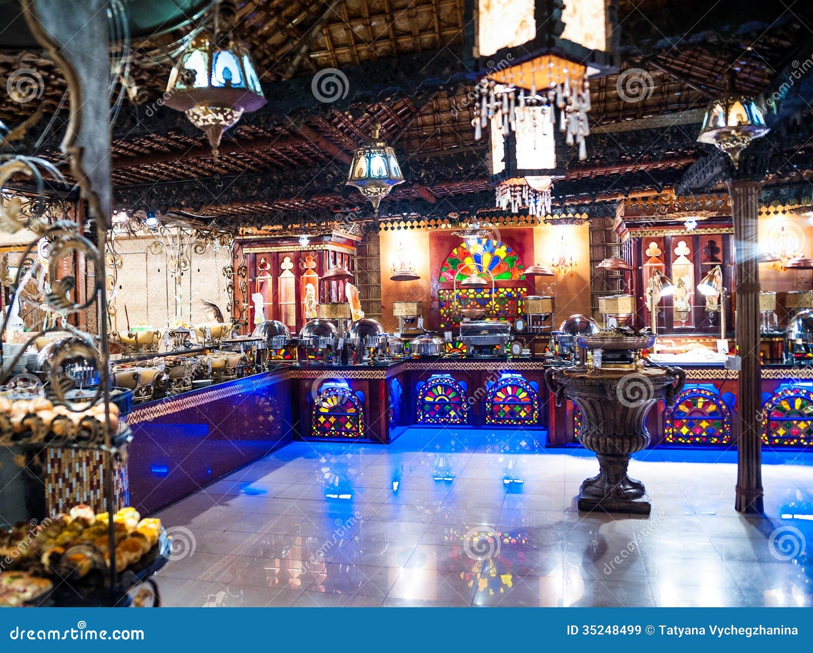 Luxurious Arabic Restaurant Stock Image - Image of lights, napkin: 35248499