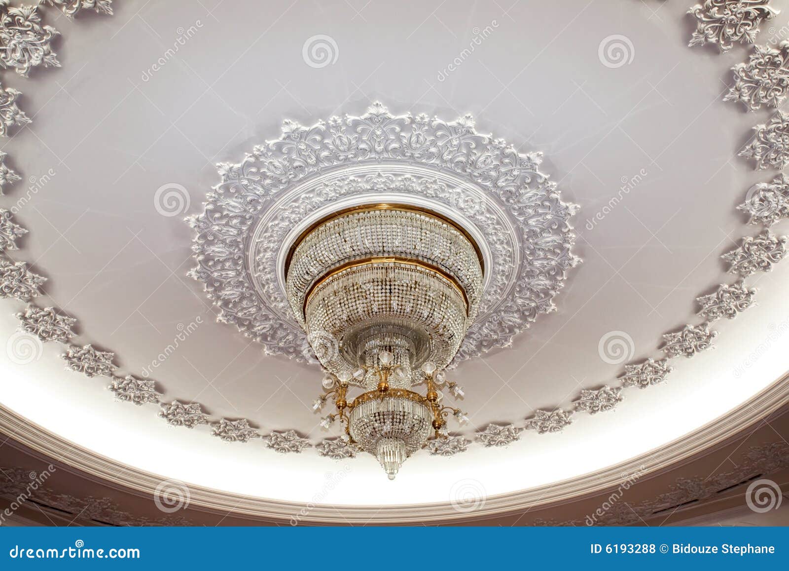 Luxurious Crystal Chandelier Stock Photo - Image of light, attraction ...