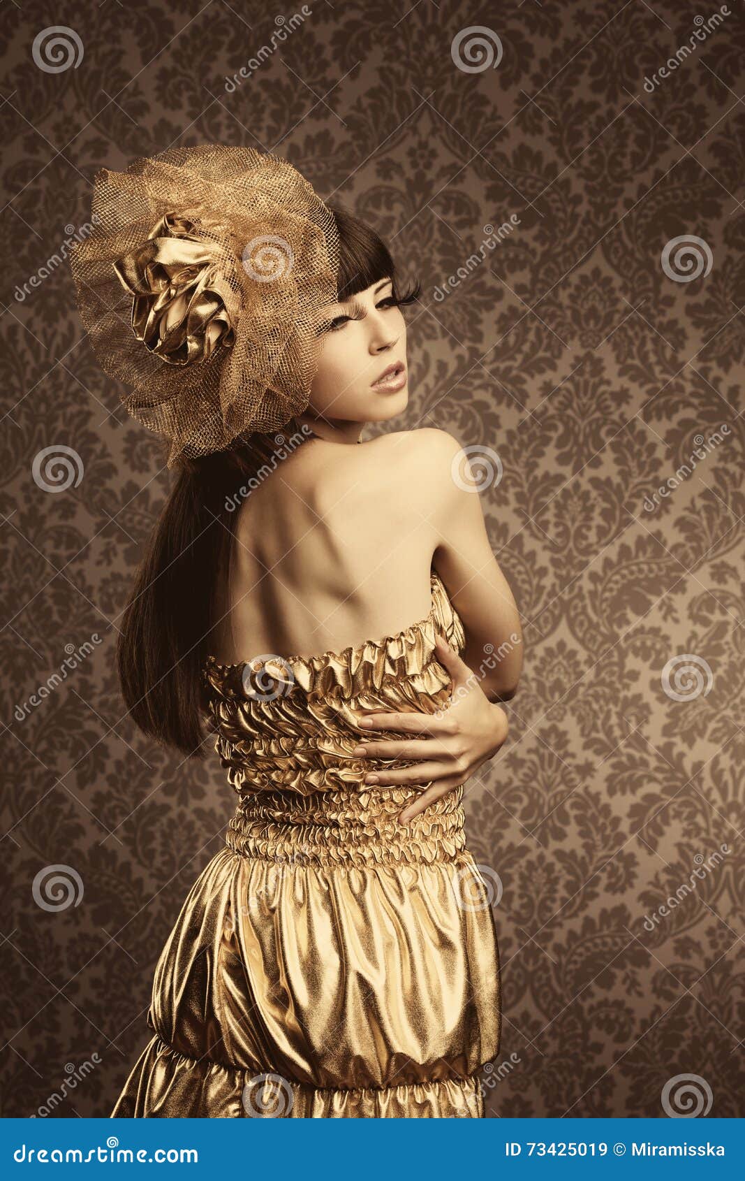 Luxurious Glamorous Models in Gold Stock Image - Image of background ...