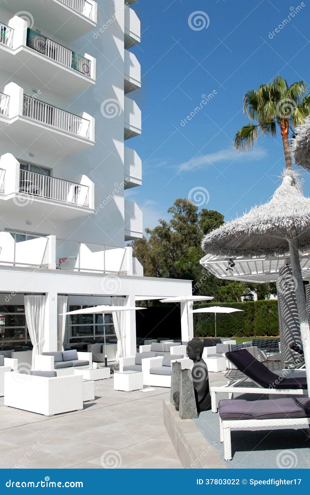 Luxurious Modern Hotel Building Stock Photo - Image of tall, high: 37803022