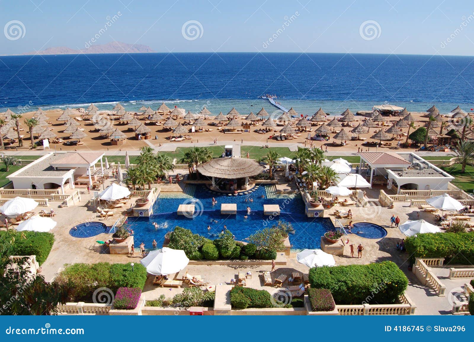 Luxurious swimming pool stock image. Image of luxurious - 4186745