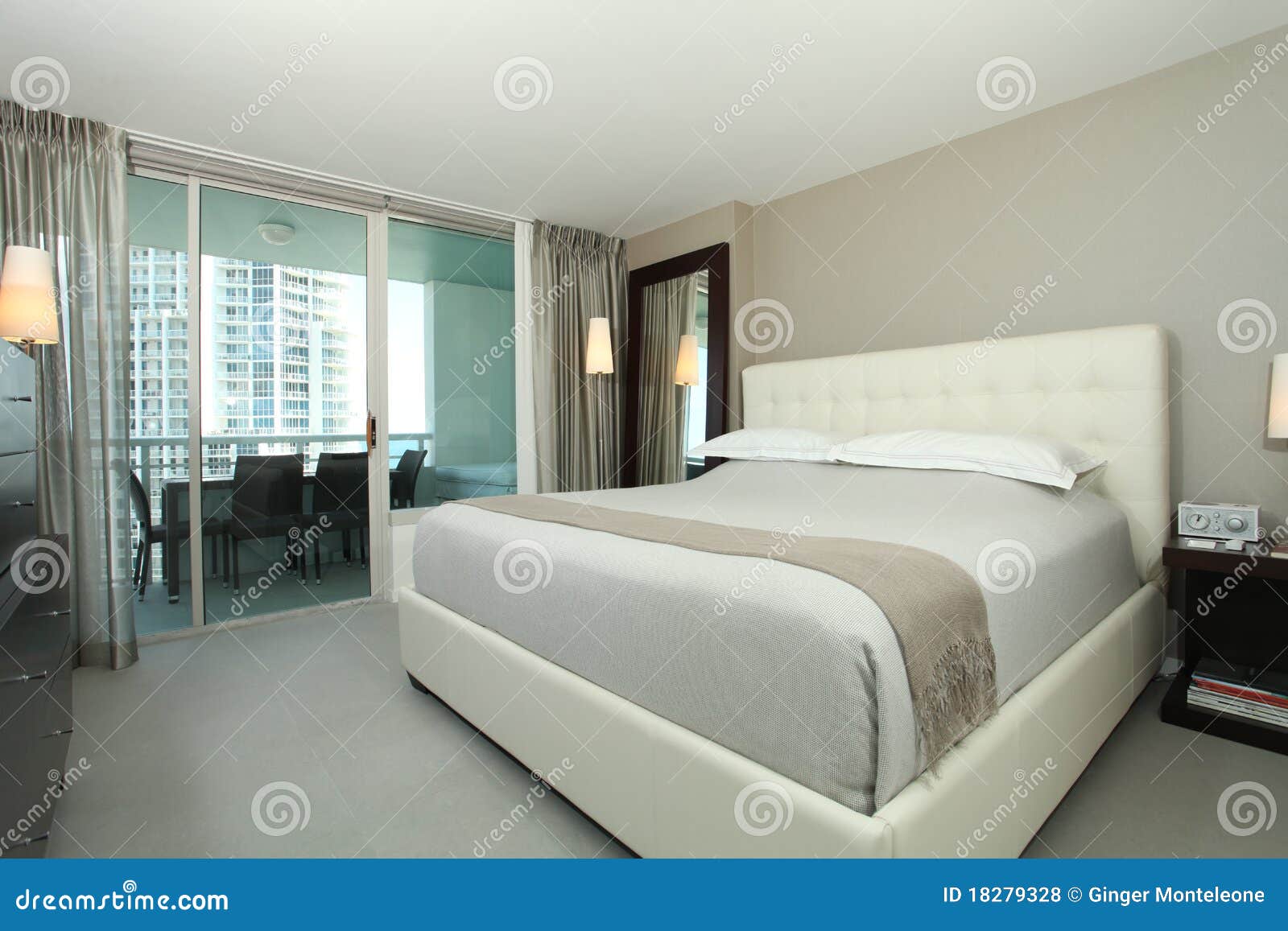 117 Luxury High Rise Bedroom Photos - Free & Royalty-Free Stock Photos ...