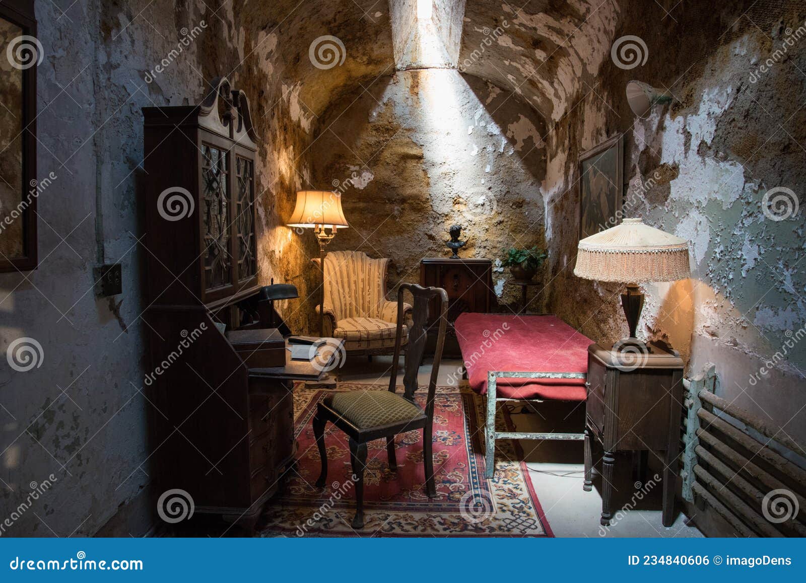 Luxury Cell of Inmate Al Capone in Eastern State Penitentiary Editorial ...