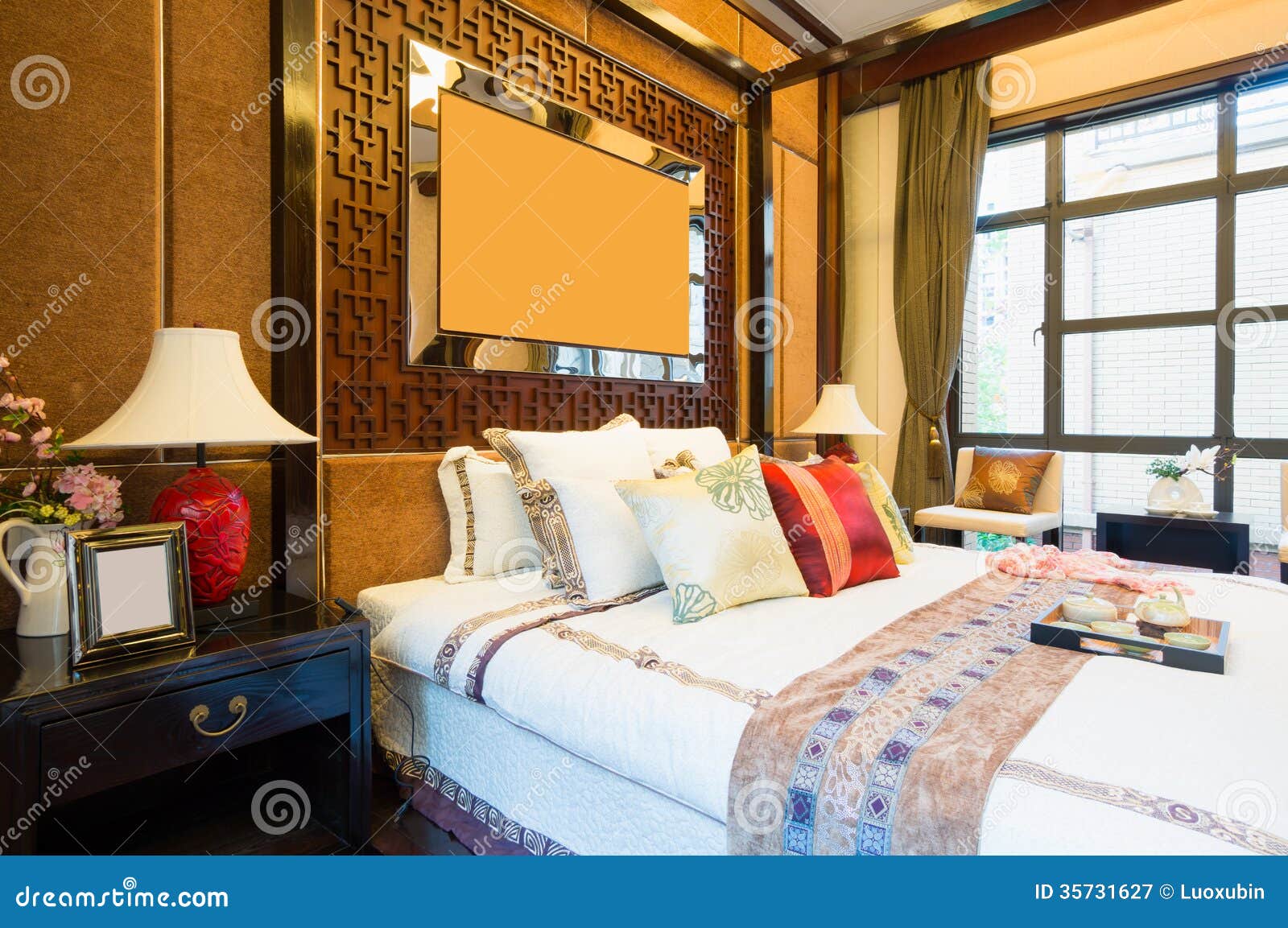 Luxury comfortable bedroom stock image. Image of modern - 35731627