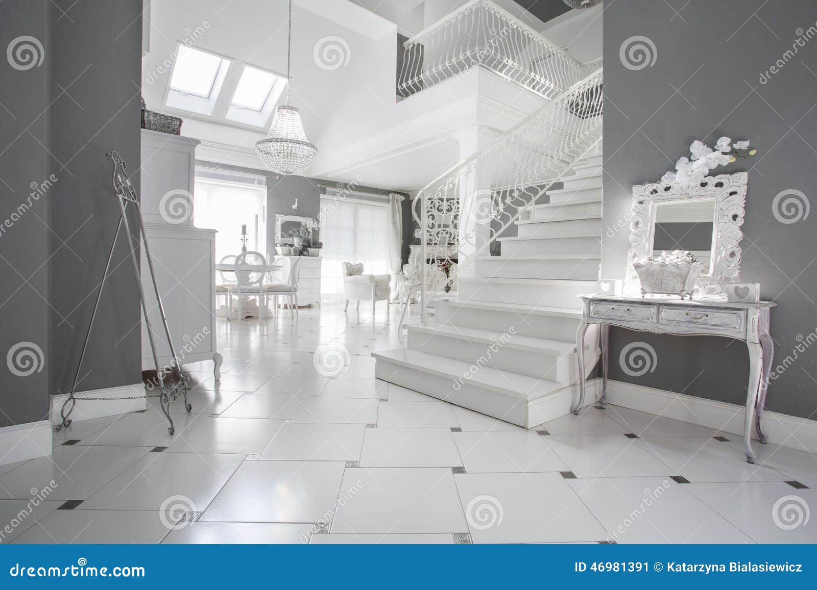 Luxury entrance hall stock image. Image of entrance, luxury - 46981391