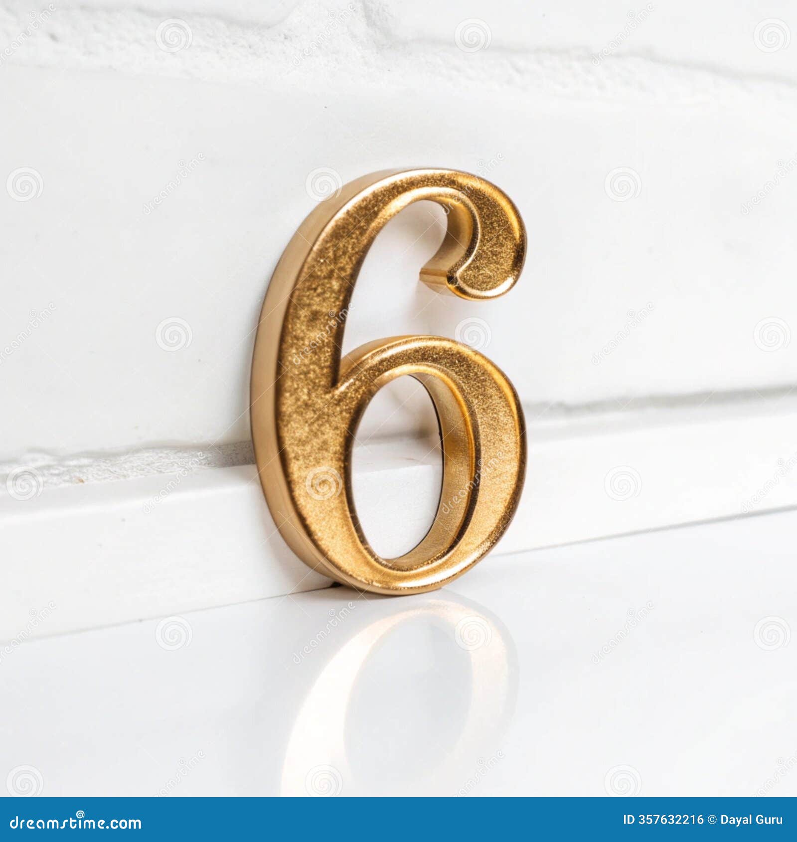 Luxury Golden Number 6 Typography Stock Illustration - Illustration of ...