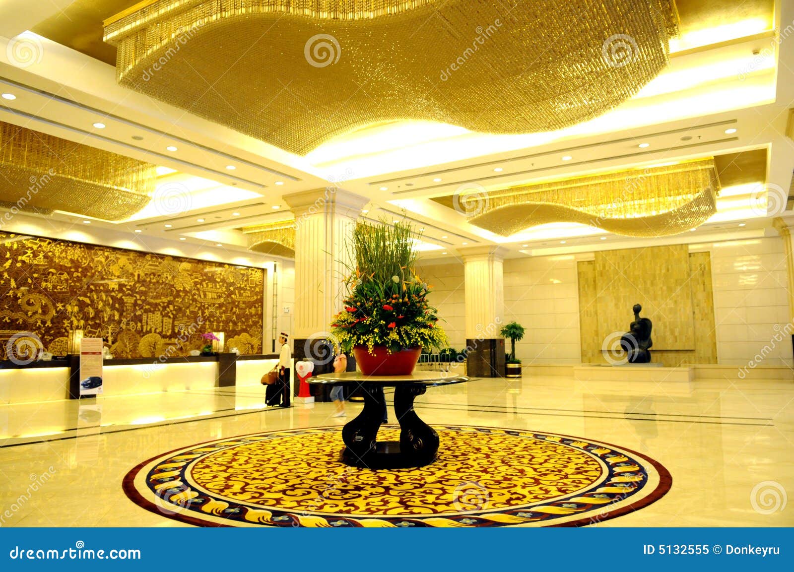 The luxury hotel lobby stock image. Image of hotel, lamp - 5132555