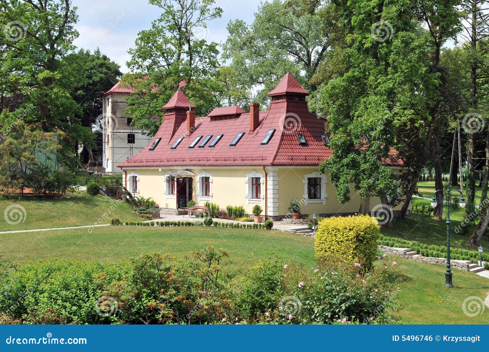 Luxury House in Countryside Stock Photo - Image of scenery, peaceful ...