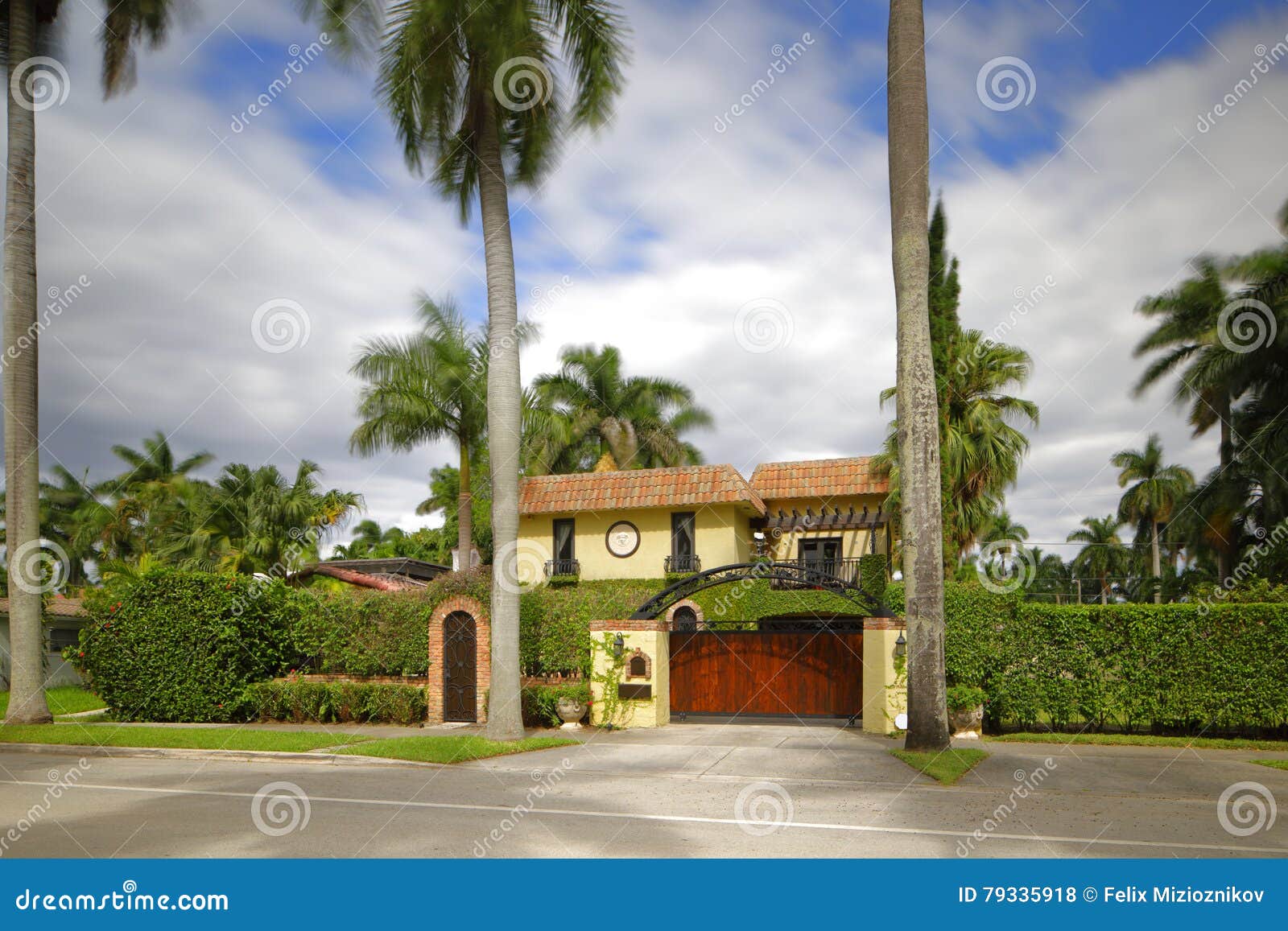 Luxury House Shot Long Exposure Stock Photo - Image of exposure, frond ...