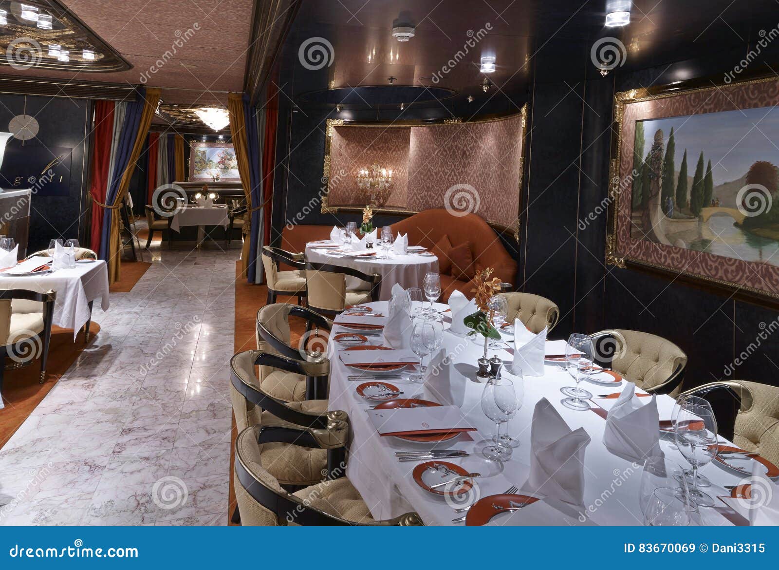 Luxury Interior With Elegant Table Settings At A Classic Restaurant ... Luxury Interior With Elegant Table Settings At A Classic Restaurant ...