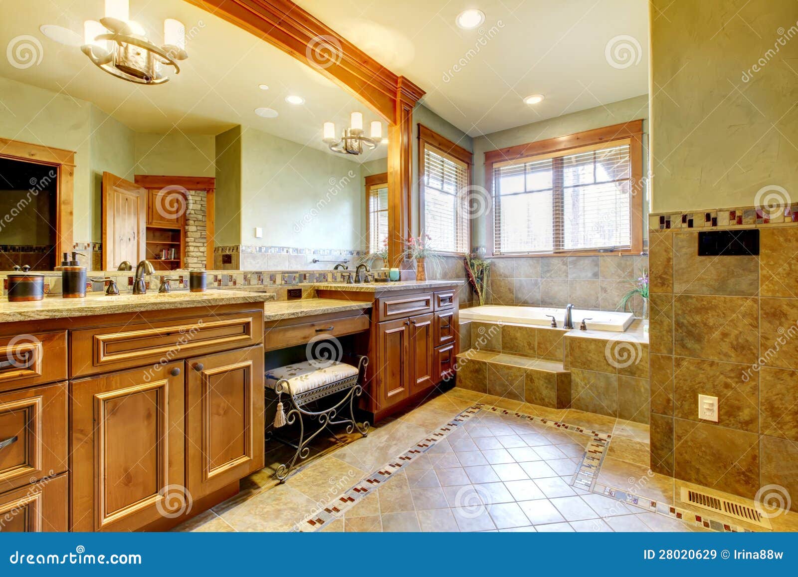 Luxury Large Master Bathroom in Mountain Home. Stock Image - Image of ...