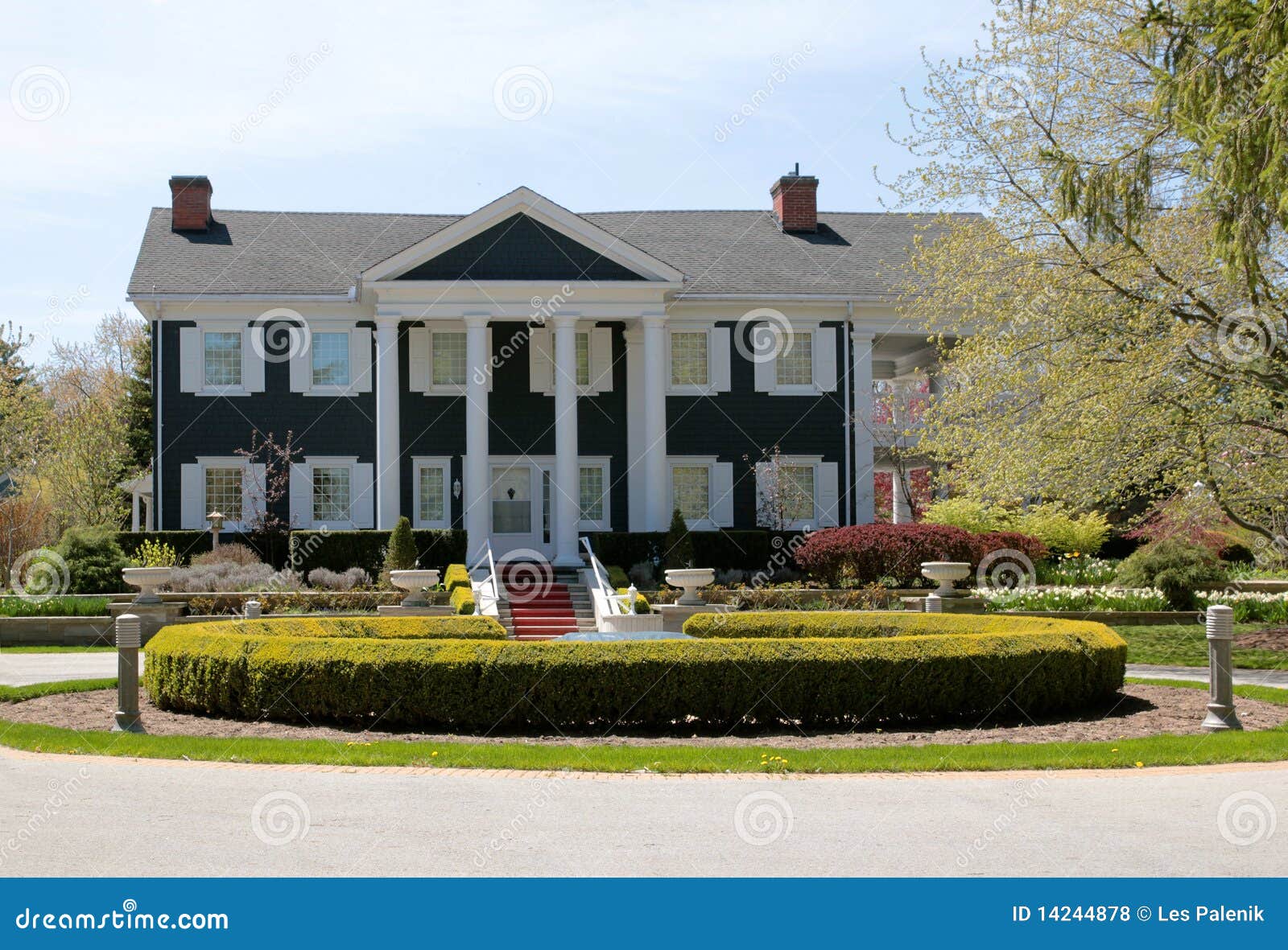 Luxury mansion stock photo. Image of grass, mansion, home - 14244878