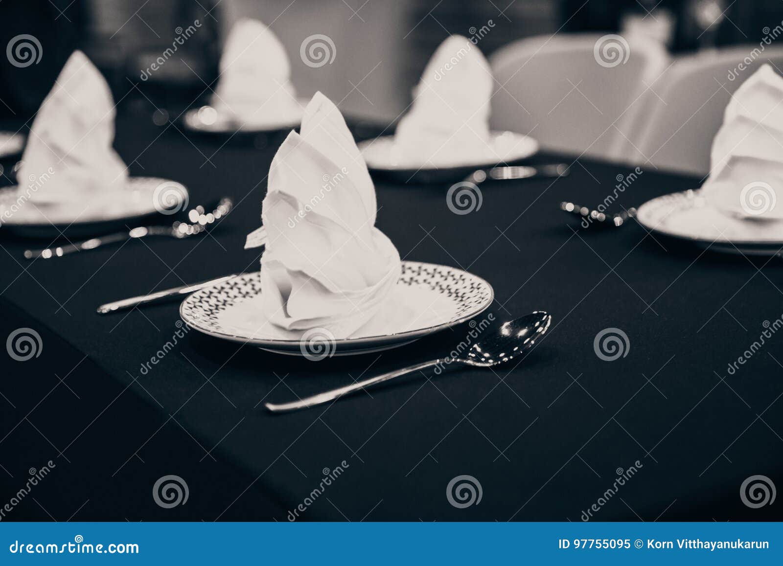 Luxury Restaurant Table Plates and Napkin Waiting for Dinner Stock ...