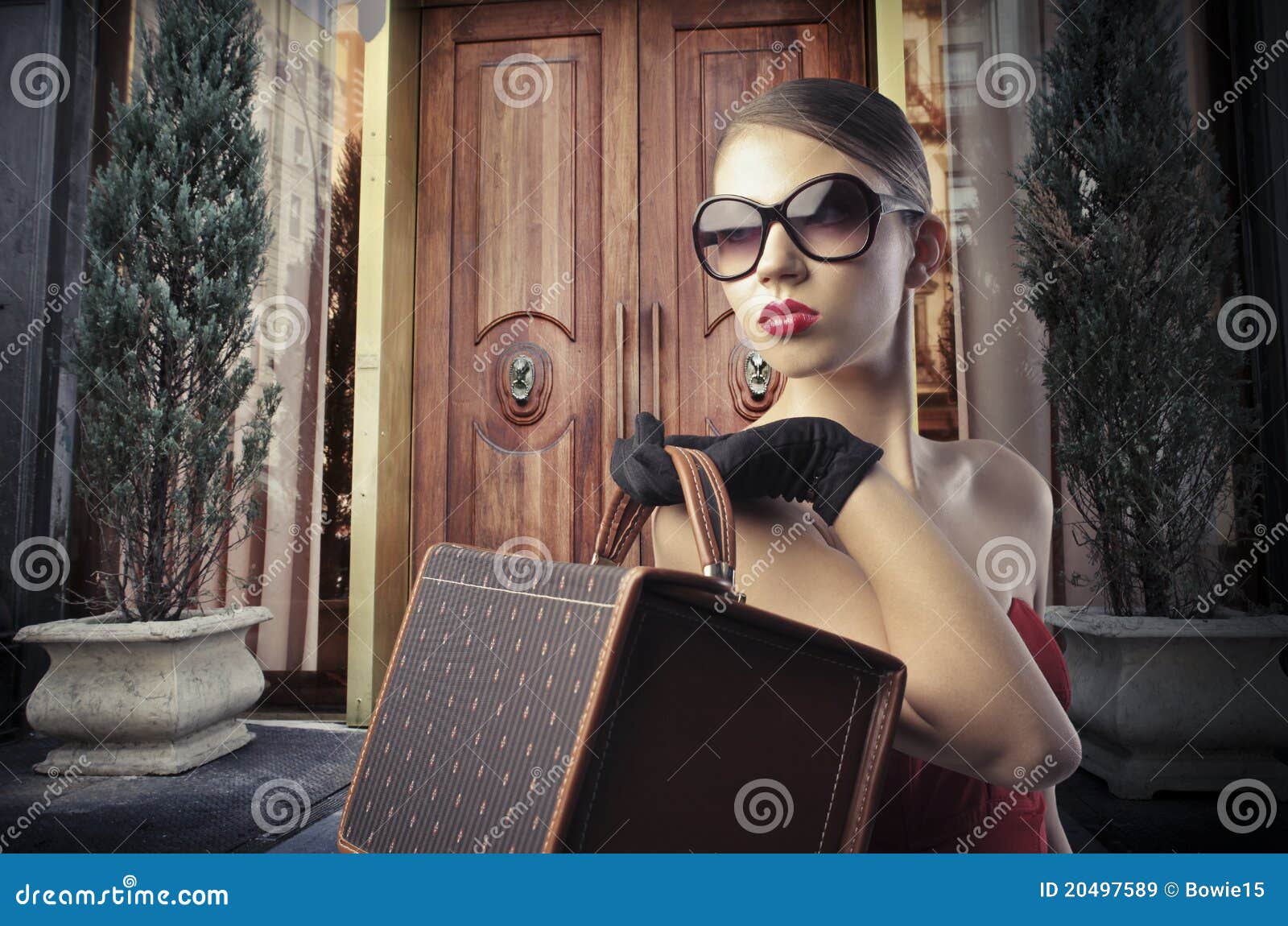 Luxus stockbild. Bild von draussen, frau, handschuhe - 20497589