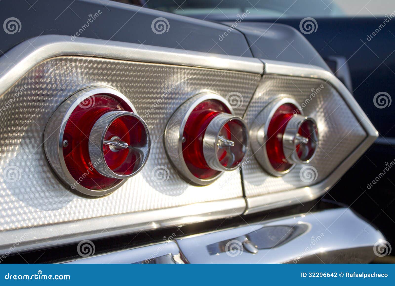 Luz De La Cola De Chevrolet Impala Foto de archivo - Imagen de trasero ...