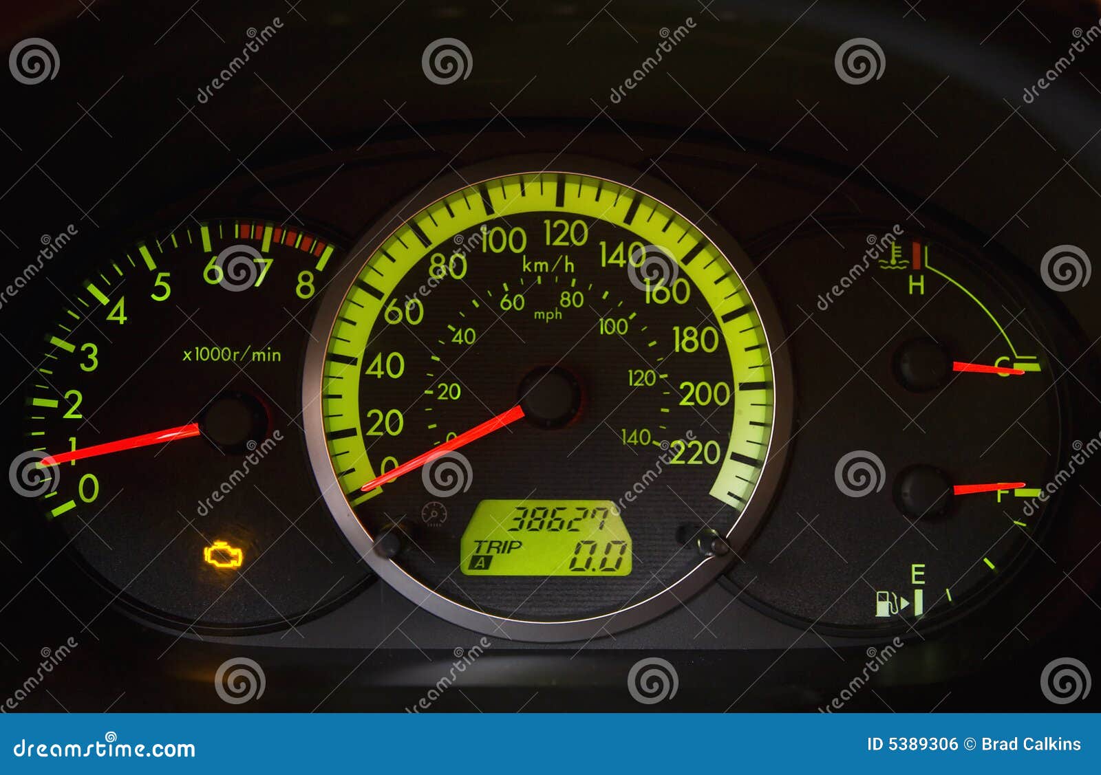 Luz Do Motor Do Problema Do Carro Foto de Stock - Imagem de ocioso ...