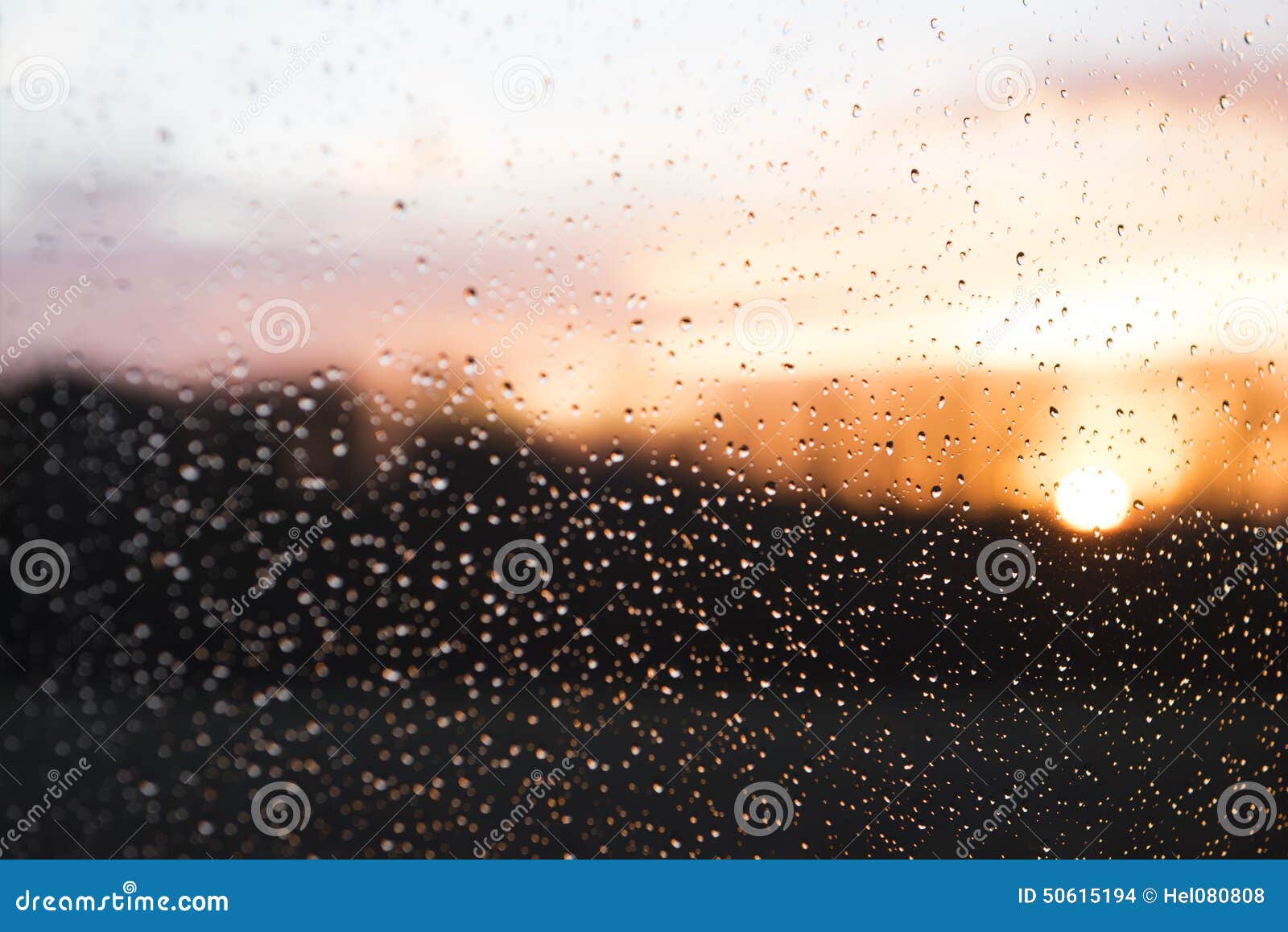 Luz Do Sol Após a Chuva - Fundo Foto de Stock - Imagem de fundo, nave ...