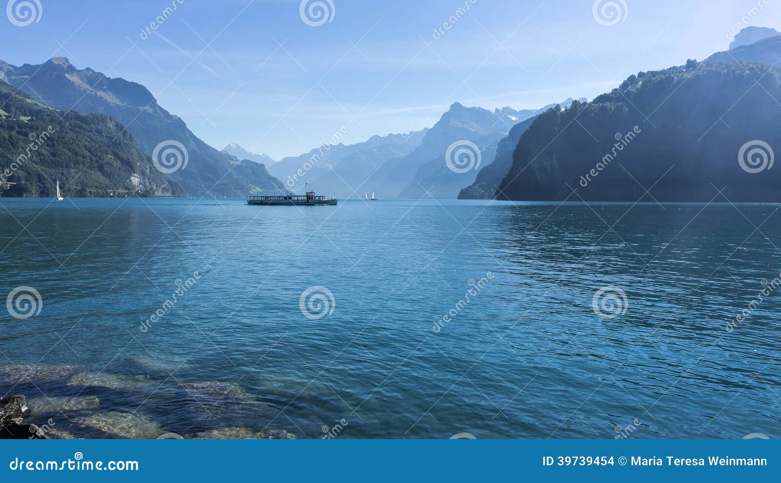 Luzerner See - die Schweiz stockfoto. Bild von berge - 39739454