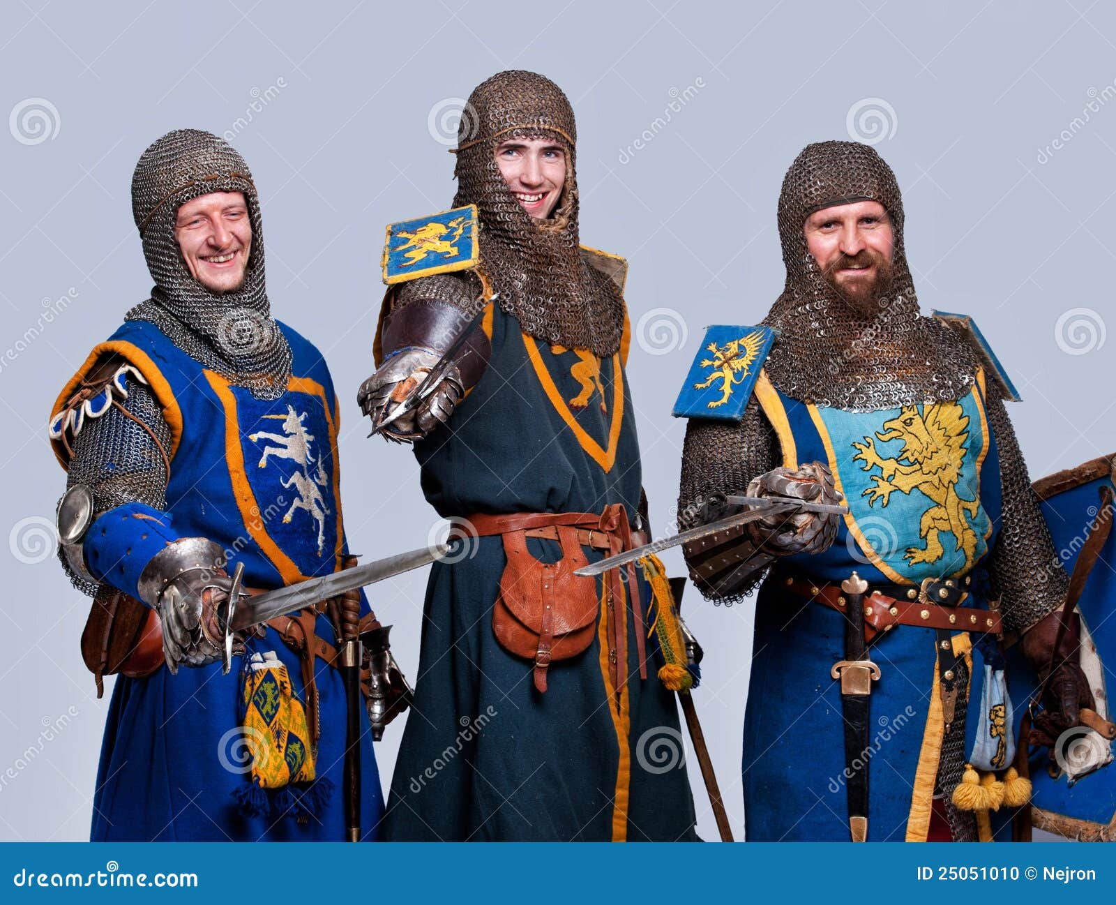 Lyckliga Riddare Medeltida Tre Arkivfoto - Bild av bandet, rikt: 25051010