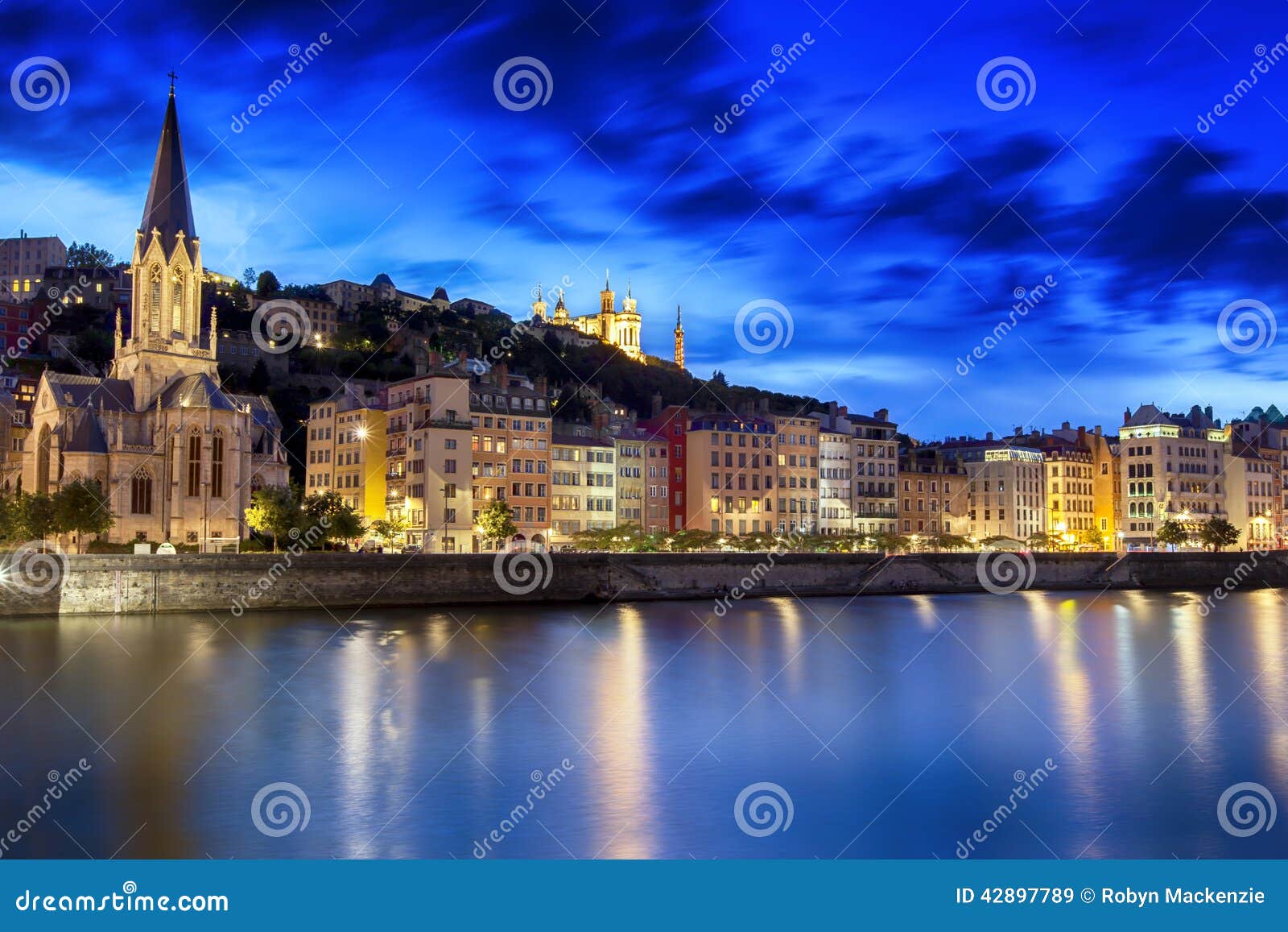 Lyon Frankrike fotografering för bildbyråer. Bild av natt - 42897789