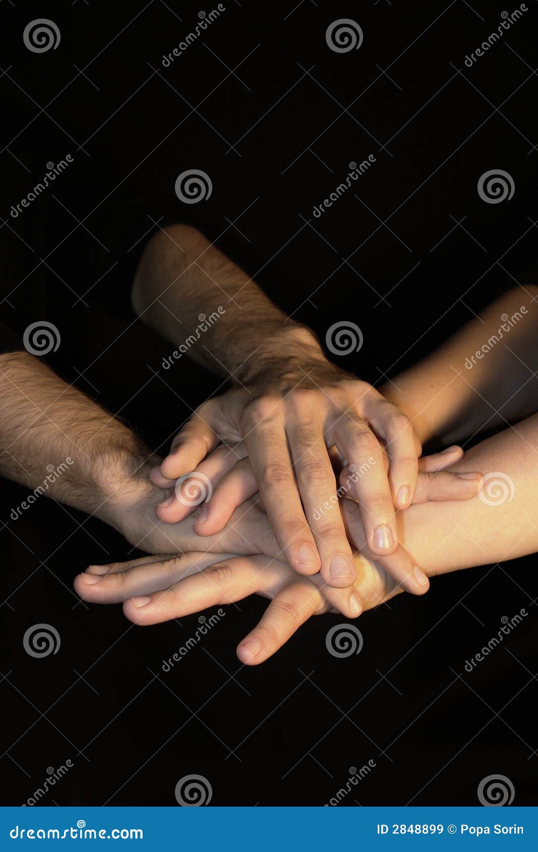 Mãos de inquietação imagem de stock. Imagem de ajuda, pessoa - 2848899