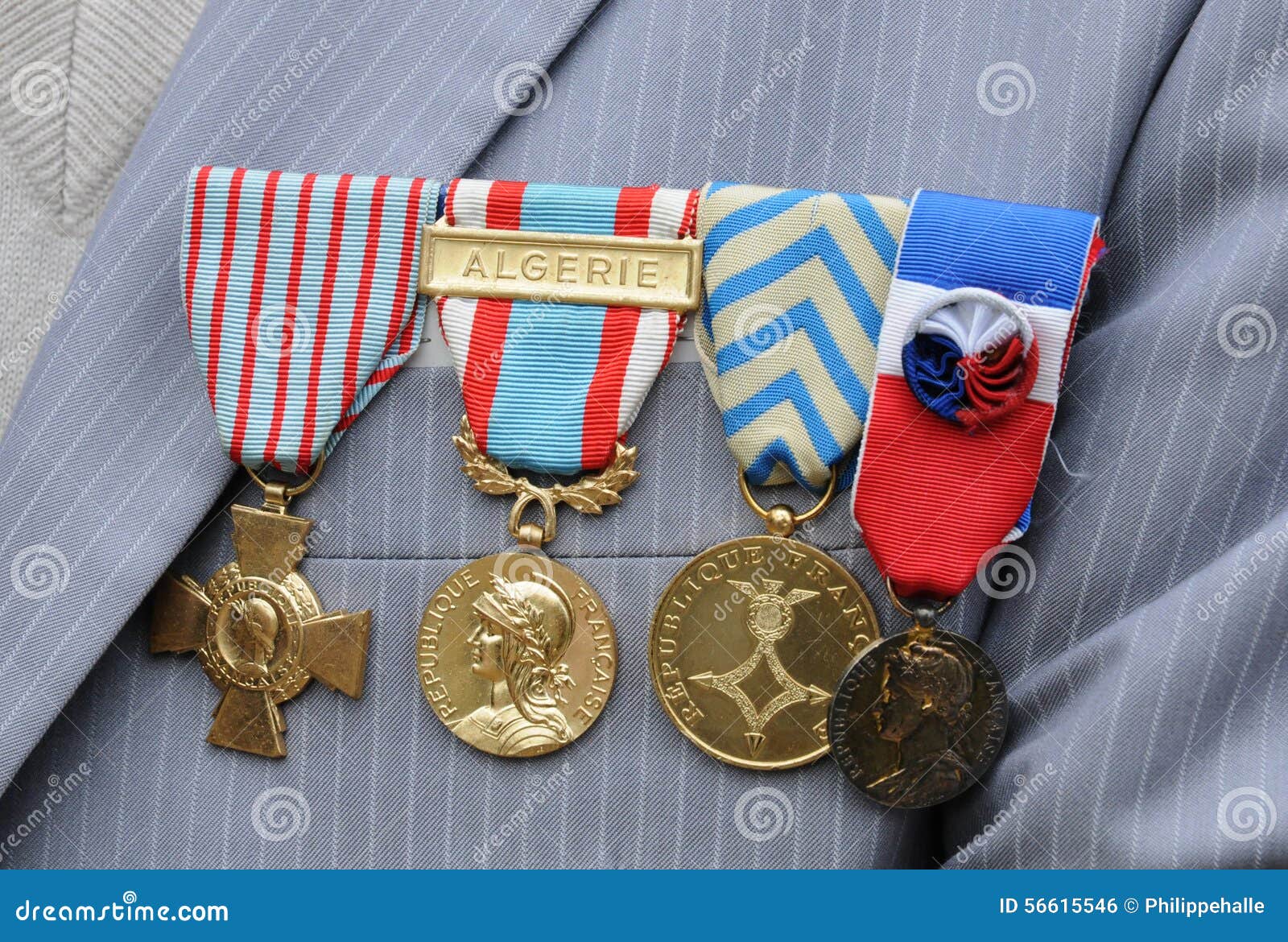 Médailles militaires photo éditorial. Image du militaire - 56615546