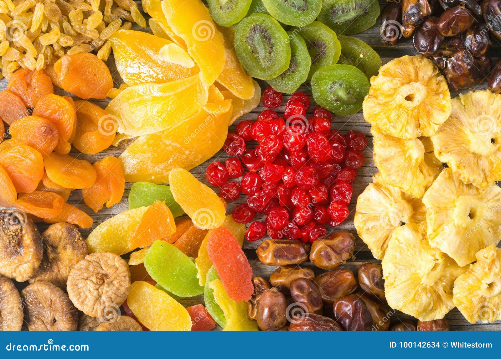 Mélange De Fruit Sec Et Glacé Photo stock - Image du mélange, glacé ...