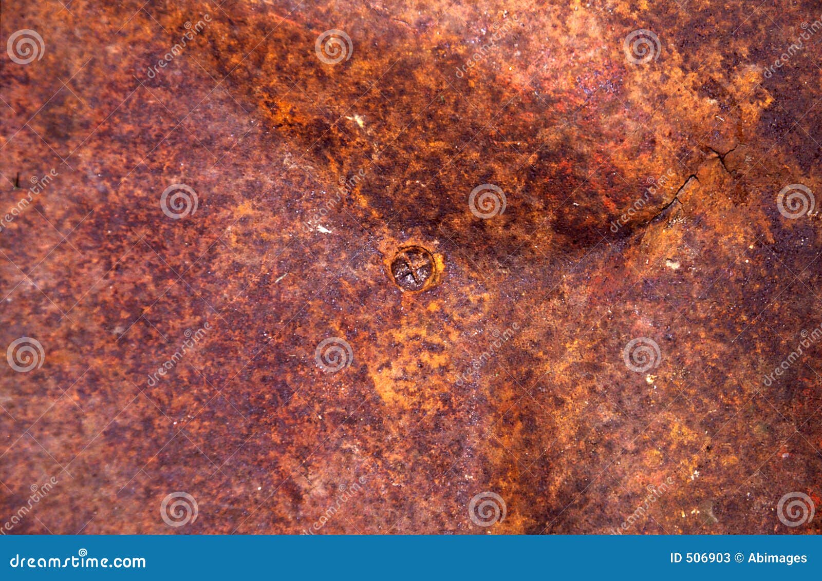 Métal rouillé image stock. Image du bosselure, bosselé - 506903