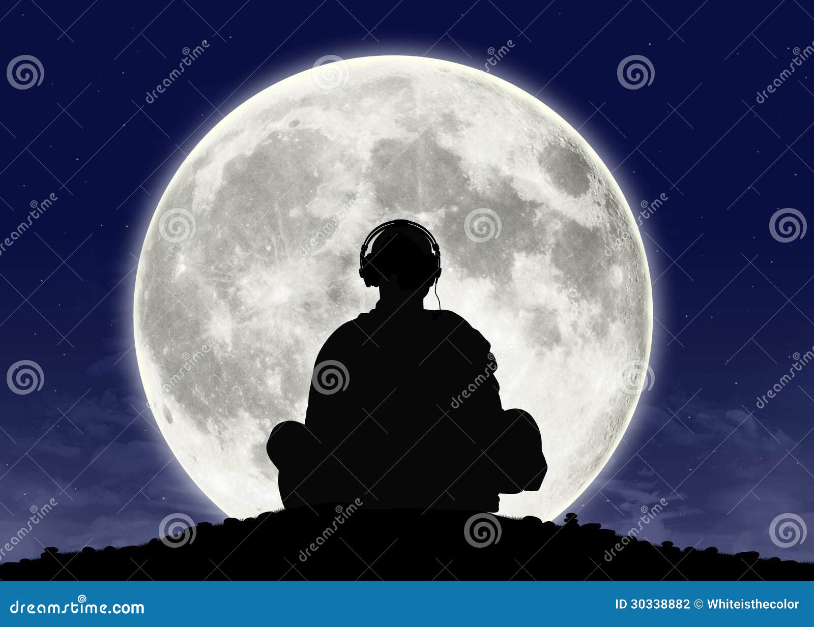 Música De Escuta Do Zen Da Monge Na Lua Cheia Ilustração Stock ...