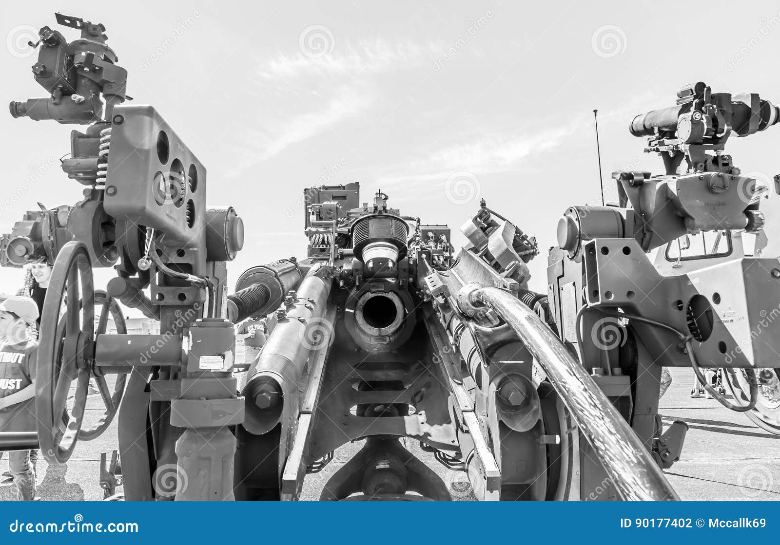 M777A2 Howitzer Breach View Editorial Photography - Image of side, base ...