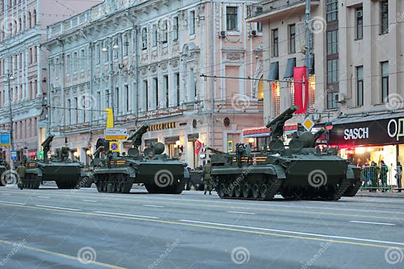 9M123 Khrizantema image stock éditorial. Image du événement - 44892714