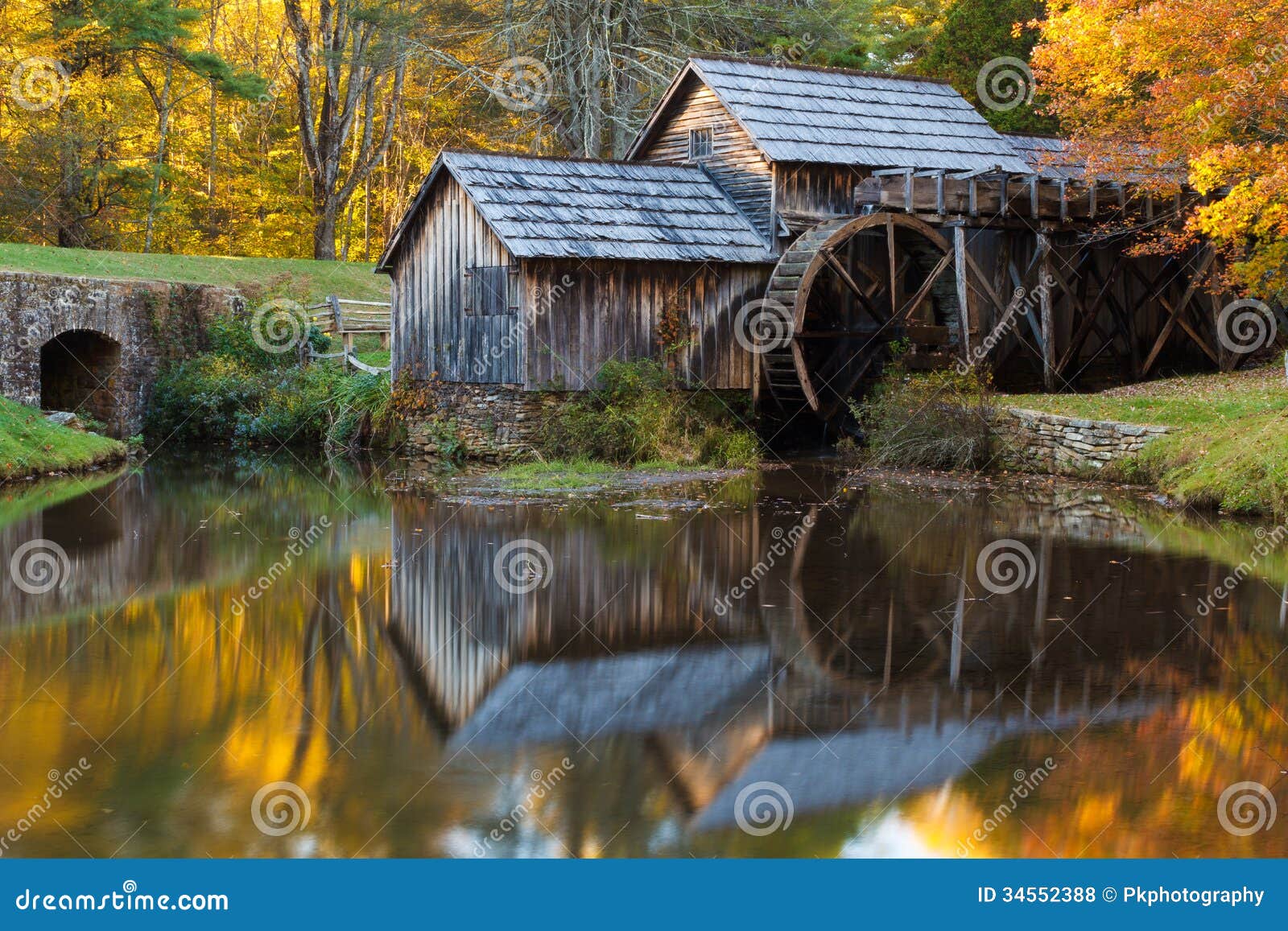 Mabry Mill, Blue Ridge Parkway Stock Photo - Image of blacksmith, ridge ...