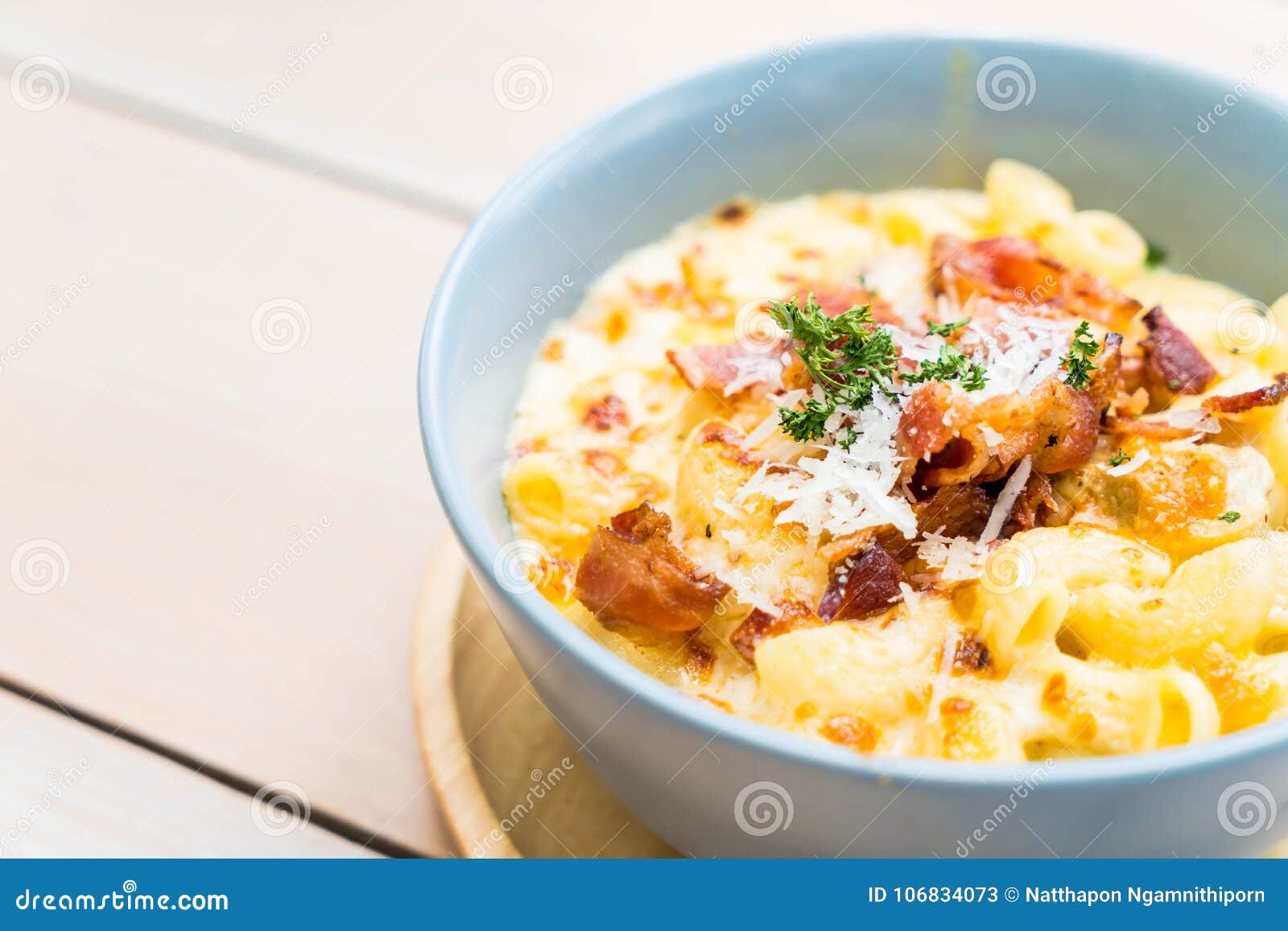 Macaroni with Cheese and Bacon Stock Image - Image of cream, bake ...