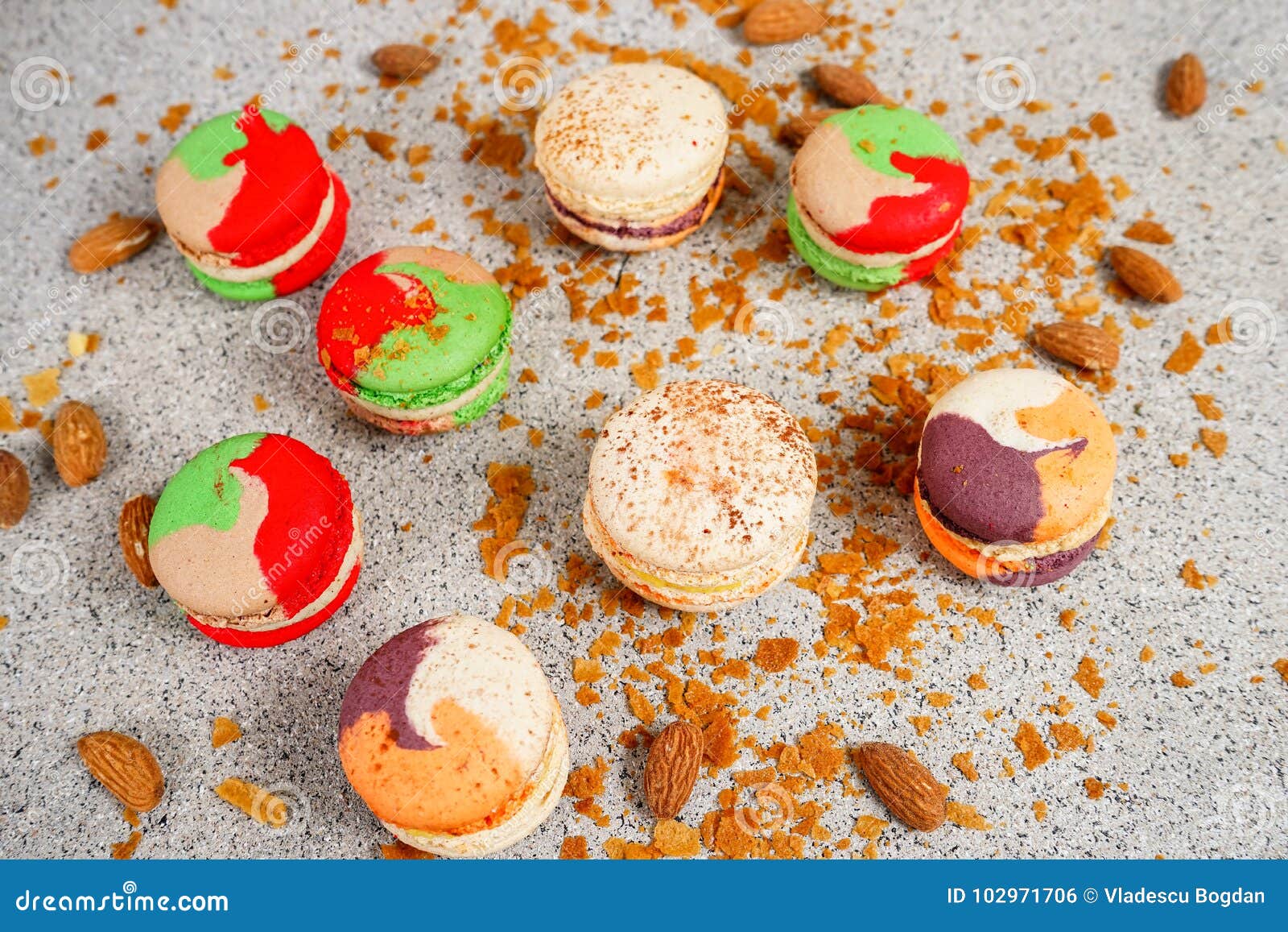 Macarons stockfoto. Bild von gebacken, makronen, nachtisch - 102971706