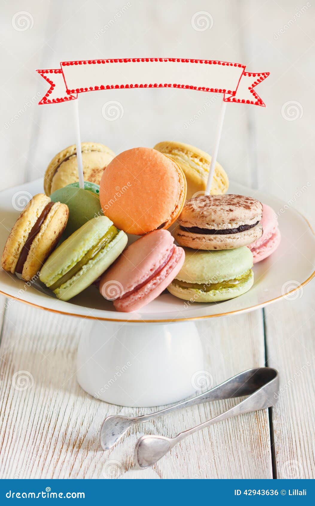 Macarons stockfoto. Bild von makronen, kaffee, kuchen - 42943636