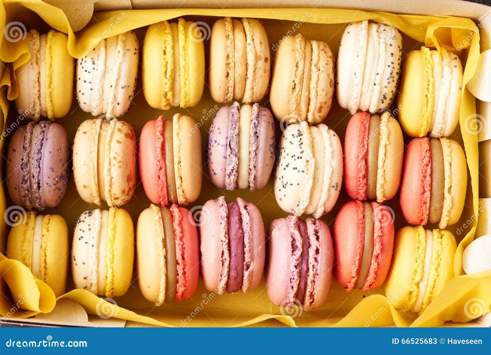 Macarrones Deliciosos Franceses Del Postre Imagen de archivo - Imagen ...