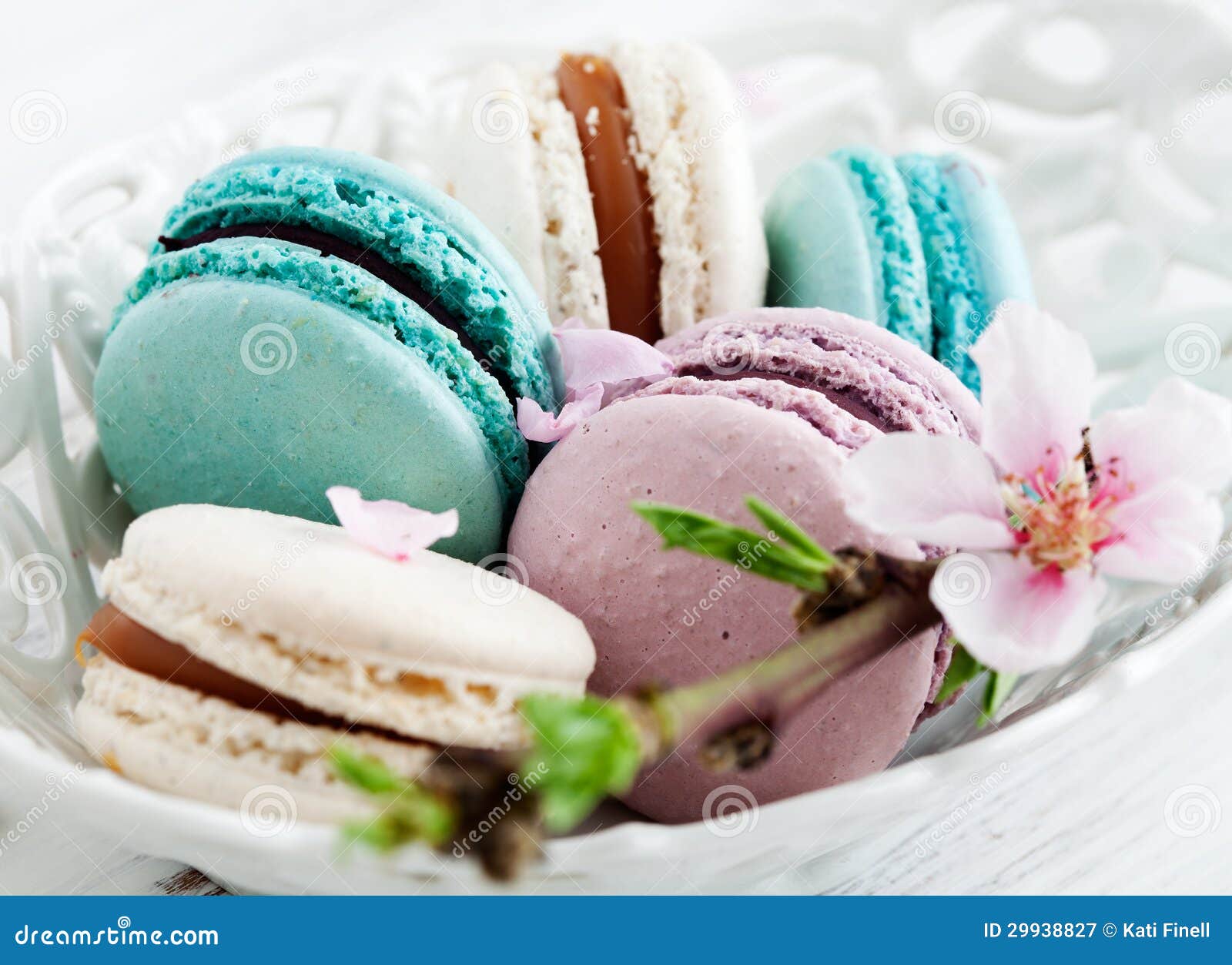 Macarrones franceses imagen de archivo. Imagen de surtido - 29938827