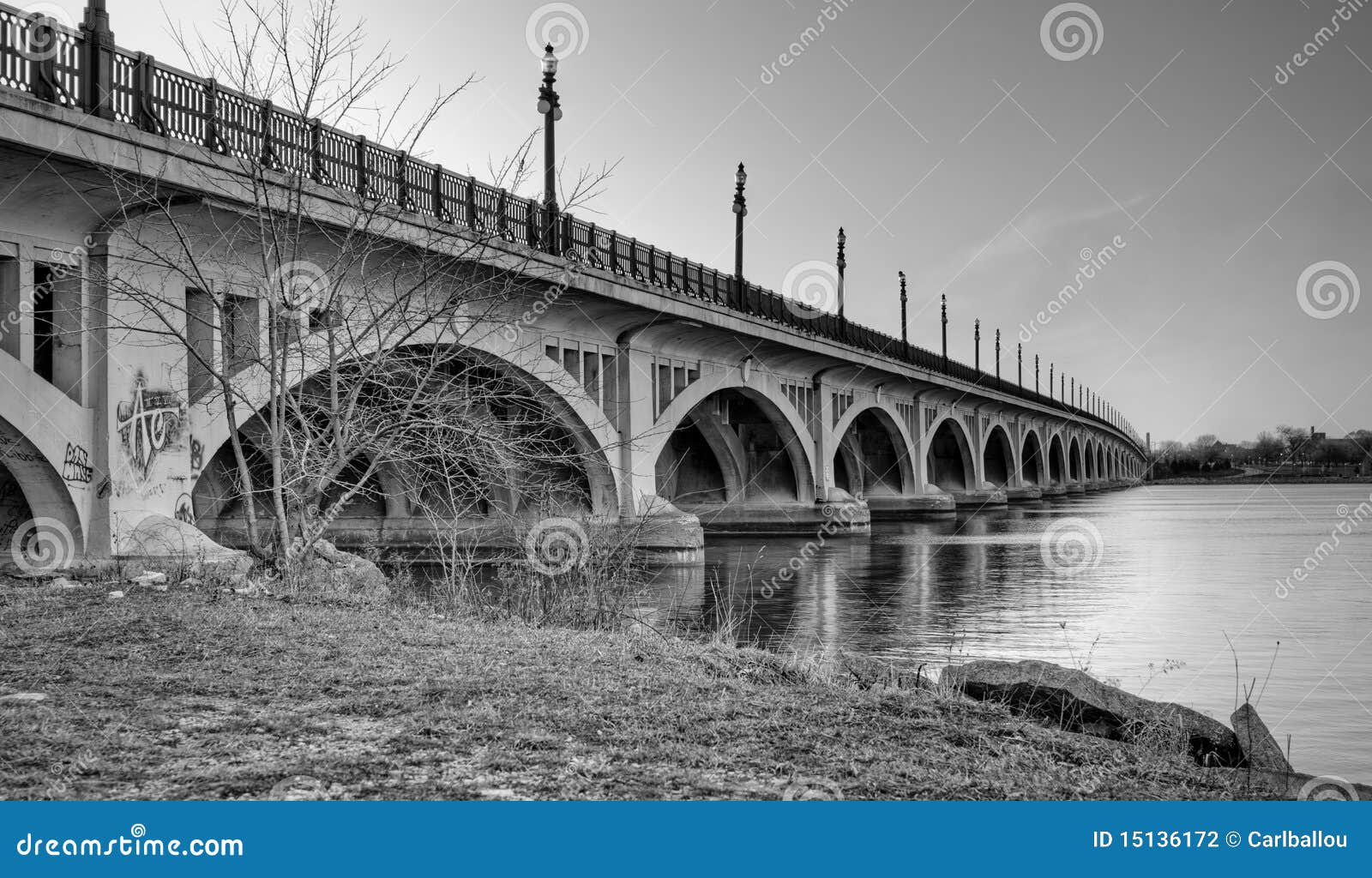 MacArthur Bridge (Belle Isle) Over Detroit River Stock Photo - Image of ...