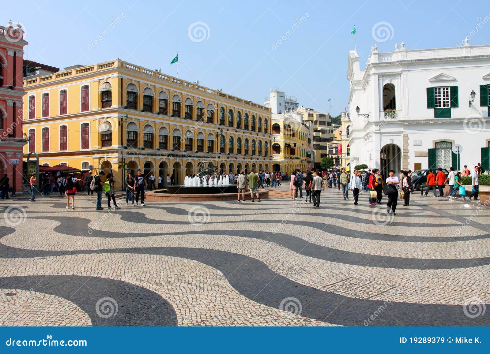 Macau : Leal Senado Square editorial stock image. Image of fountain ...