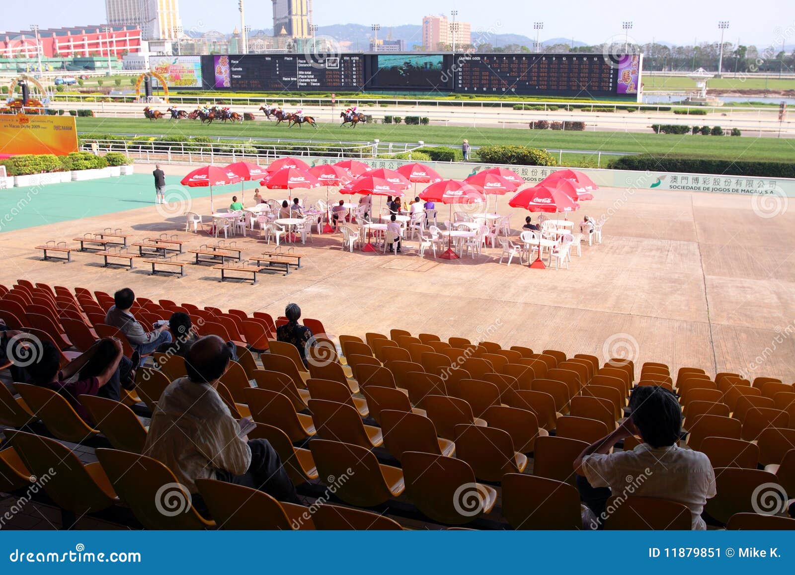 Macau : Taipa Racecourse editorial photo. Image of cover - 11879851