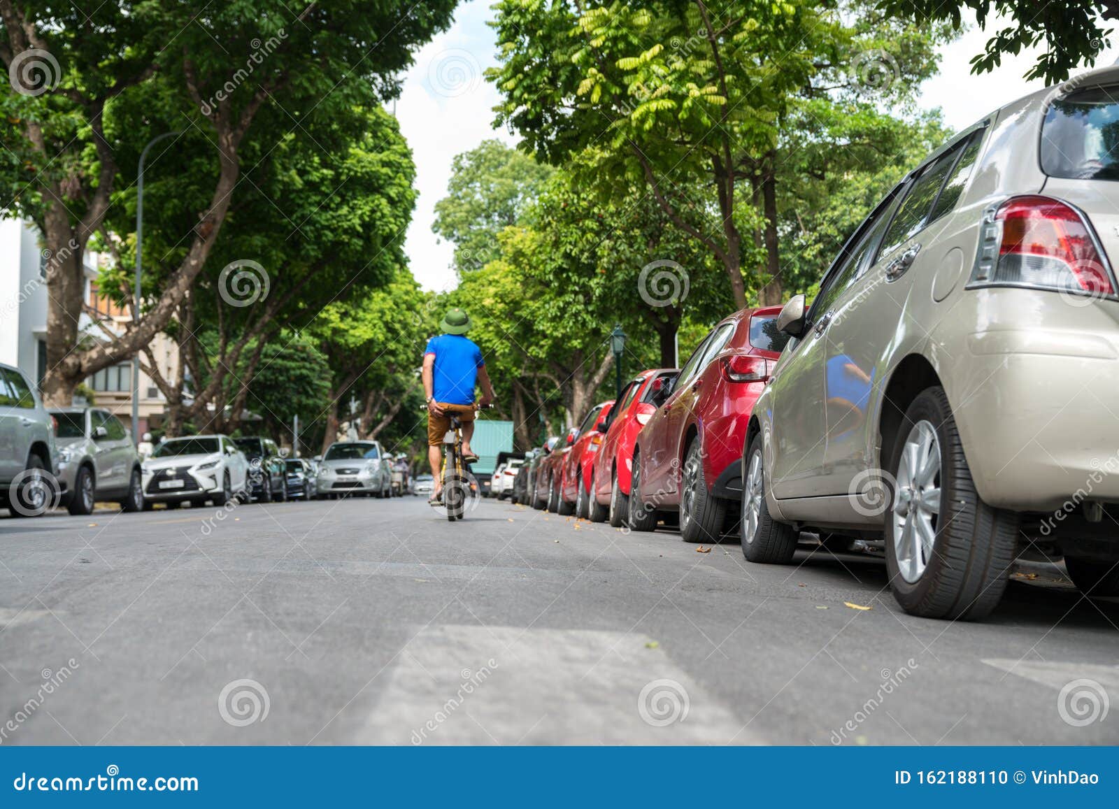 Macchine Parallele Per Parcheggi in Strada Parcheggio Per Strade ...